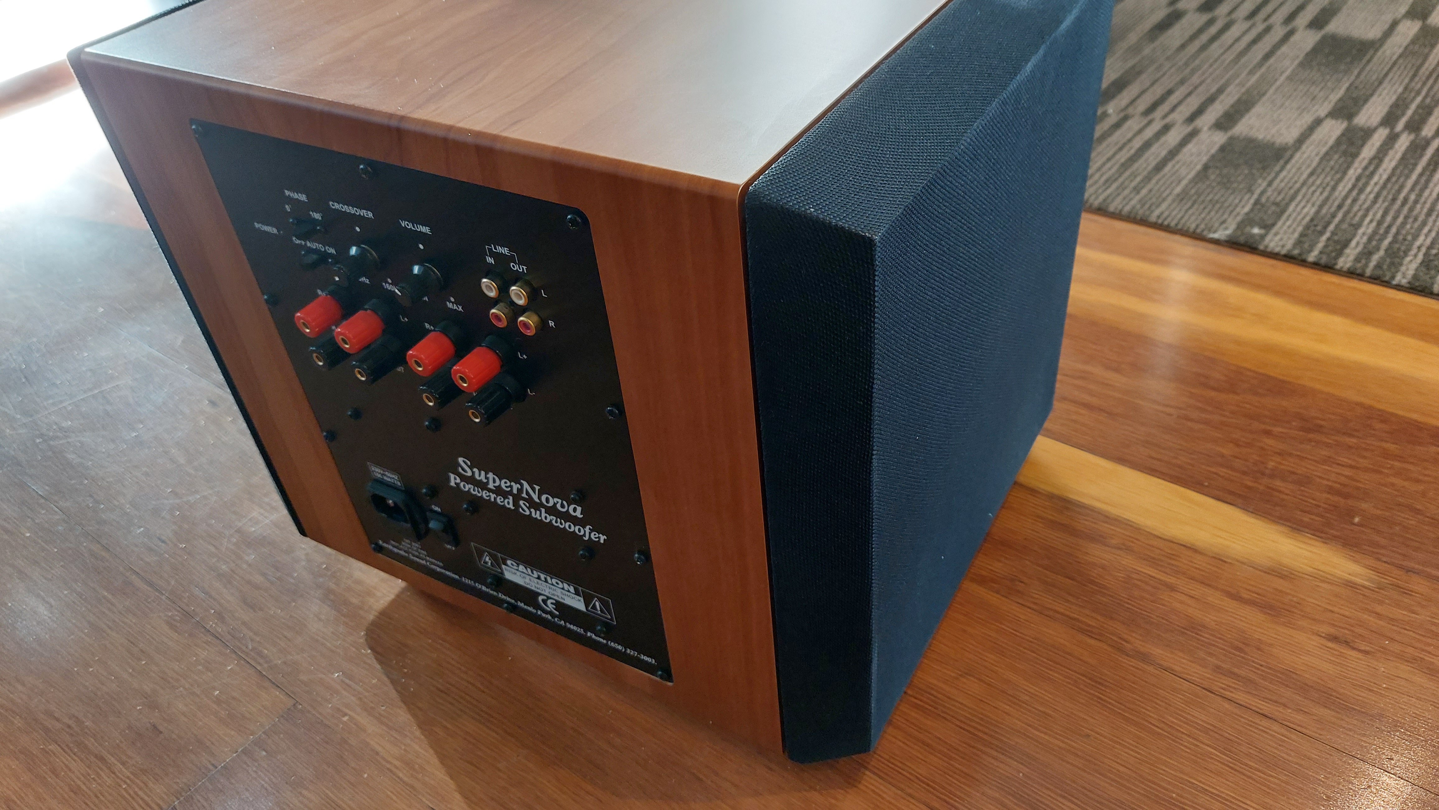 Earthquake SUPER NOVA powered 10" subwoofer - Stereo, Home Cinema ...