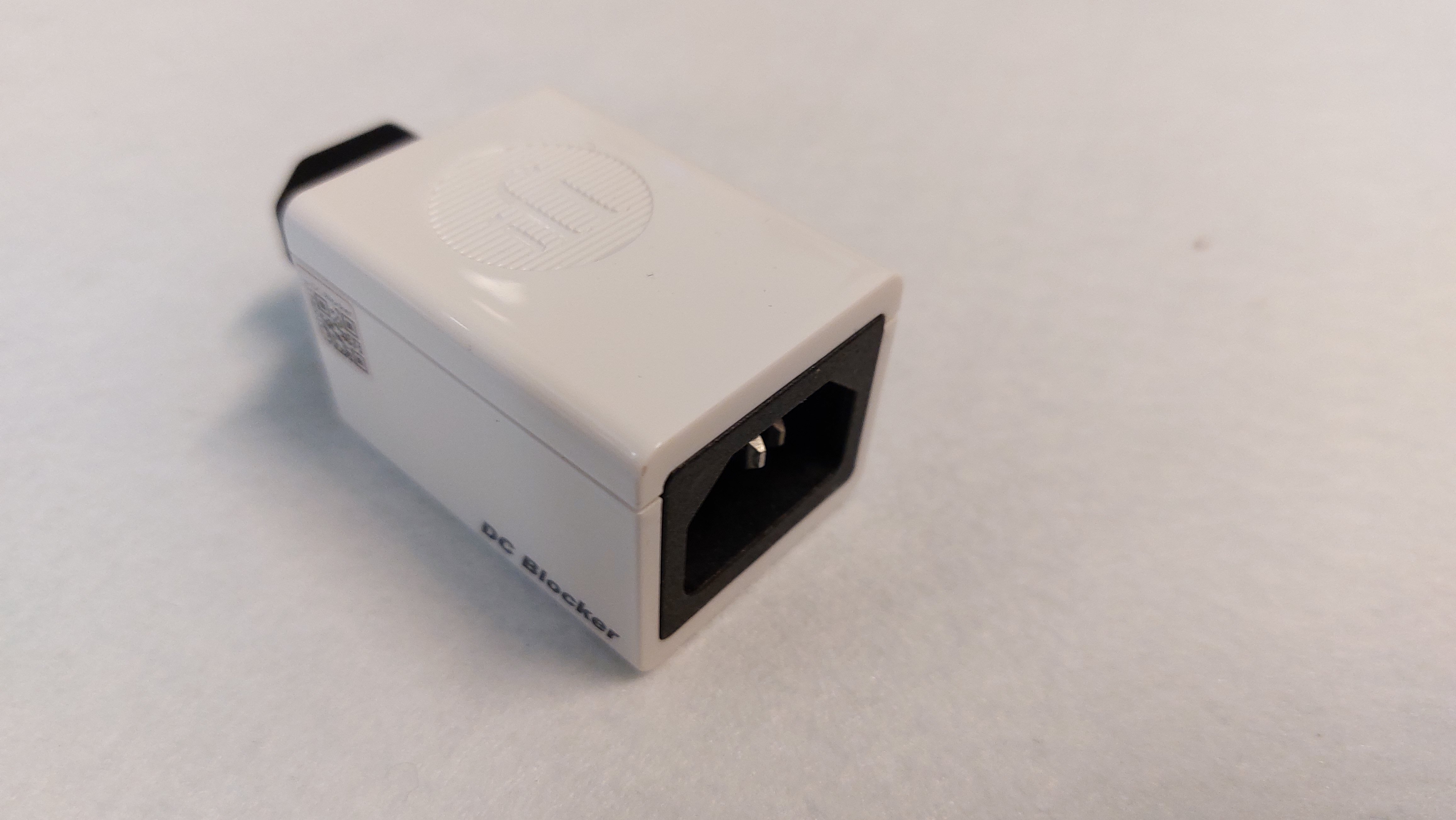 Ifi Audio DC Blocker - Hi-Fi and Cinema Cables & Accessories - StereoNET