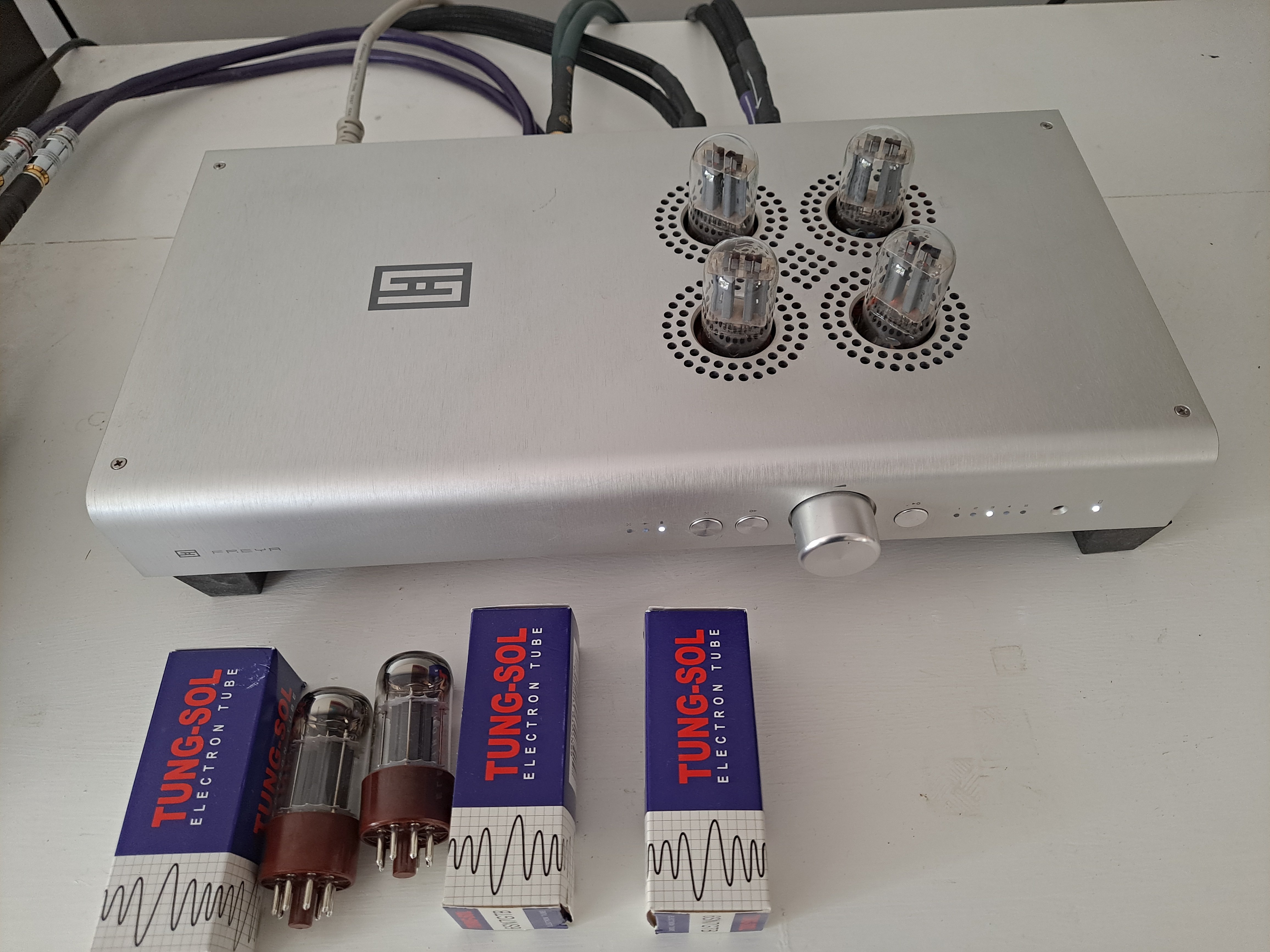 SOLD ELSEWHERE: Schiit Freya (Original) Preamplifier |﻿ Stereo, Home ...