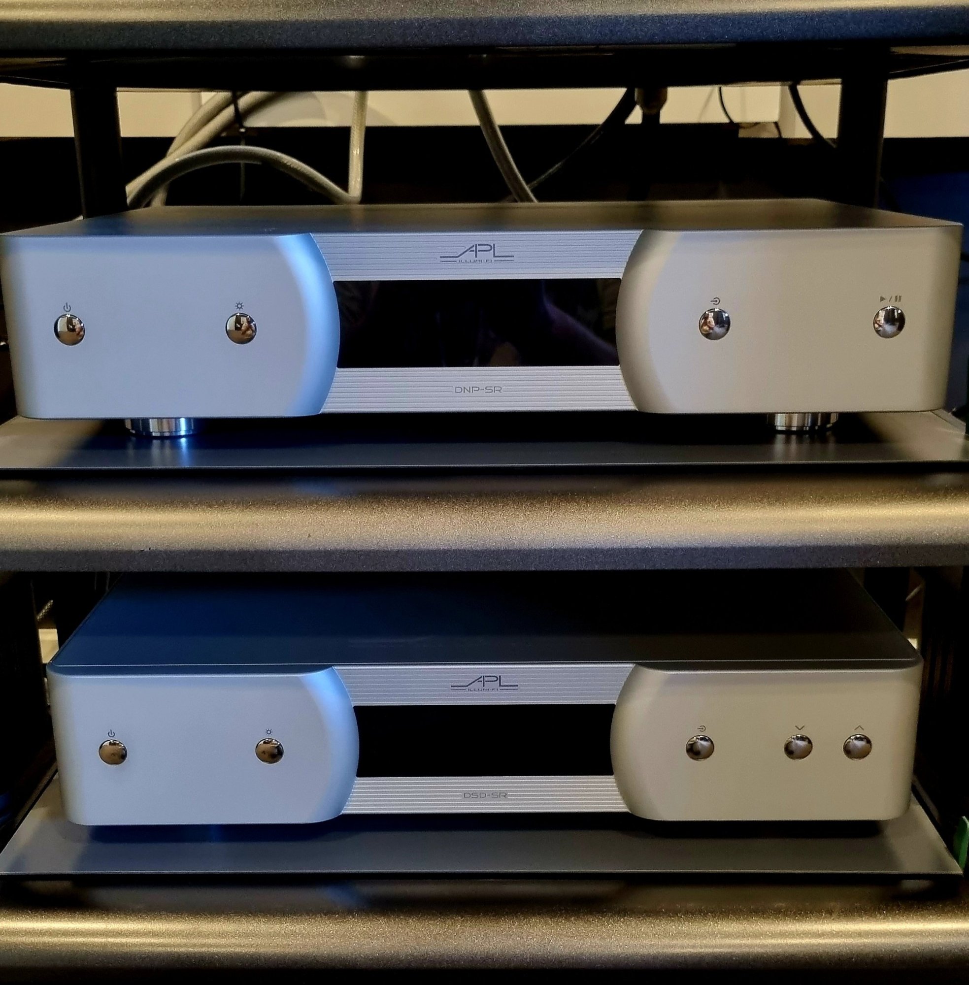 APL DSD-SR mk.2 + APL DNP-SR mk.2 DAC/Streamer Combination - Stereo ...