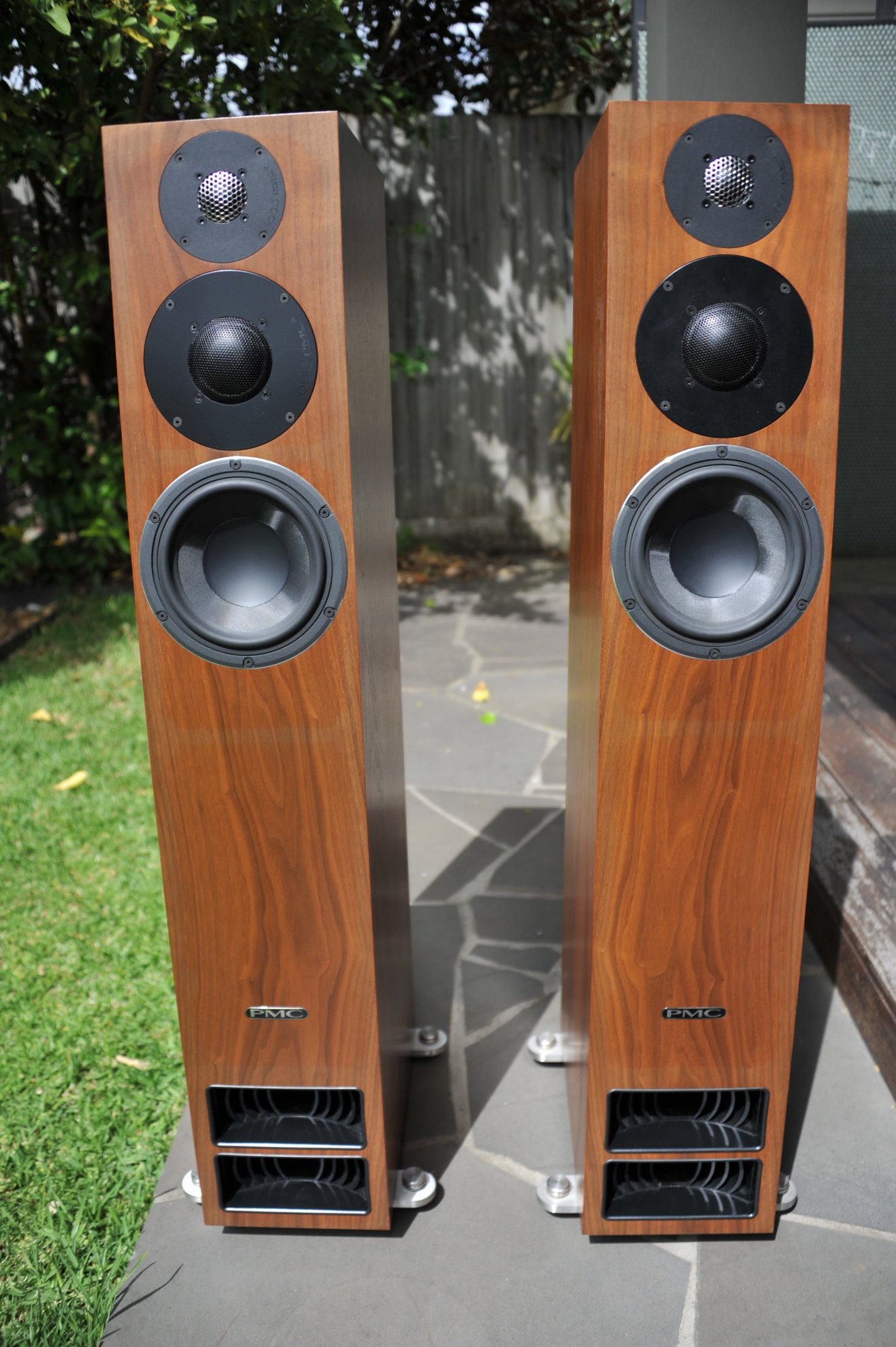 PMC, 25.26, Floorstanding Stereo 3-way speakers - Stereo, Home Cinema ...