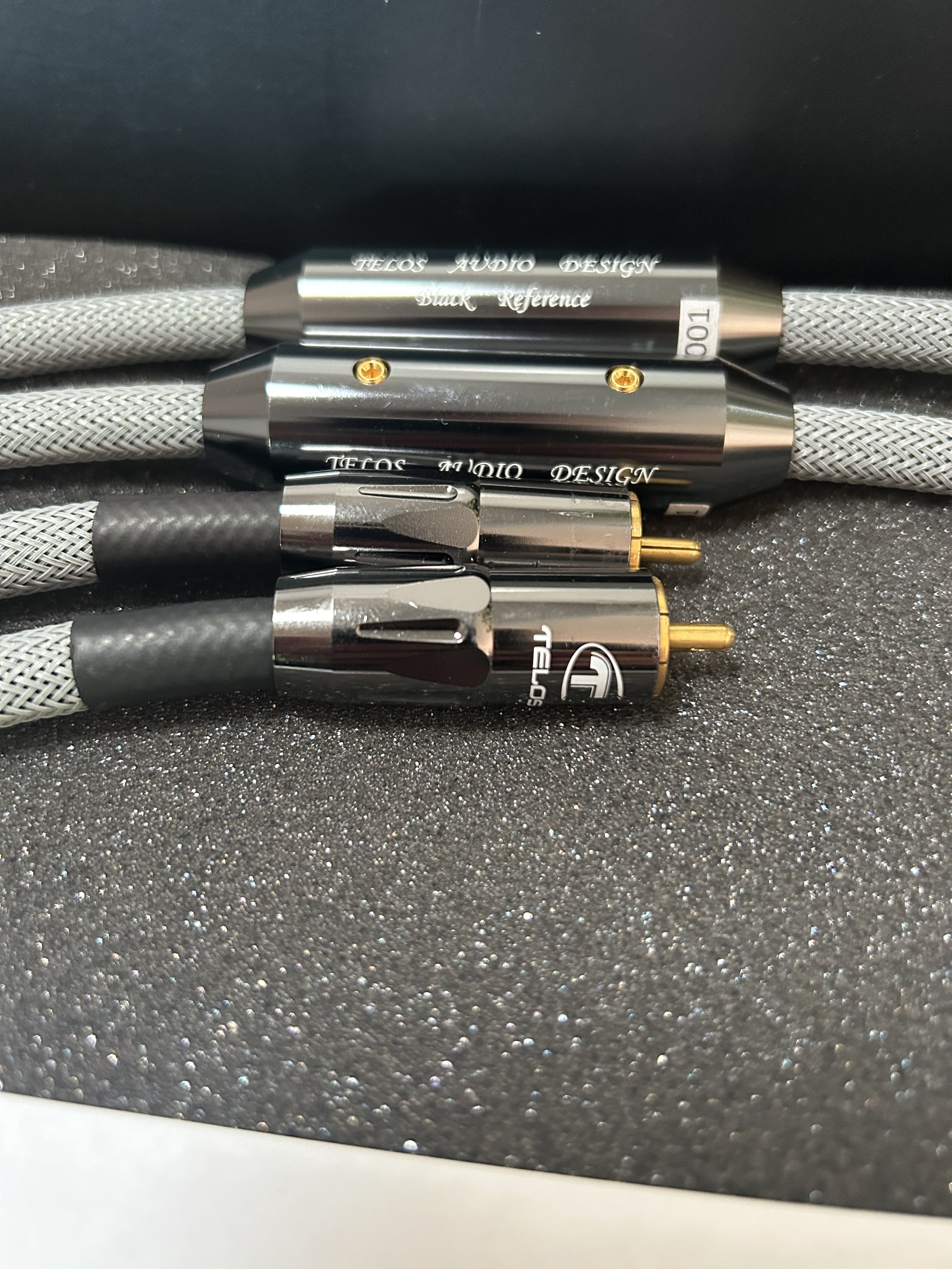 Telos Black Reference 1m rca cables. - Hi-Fi and Cinema Cables ...