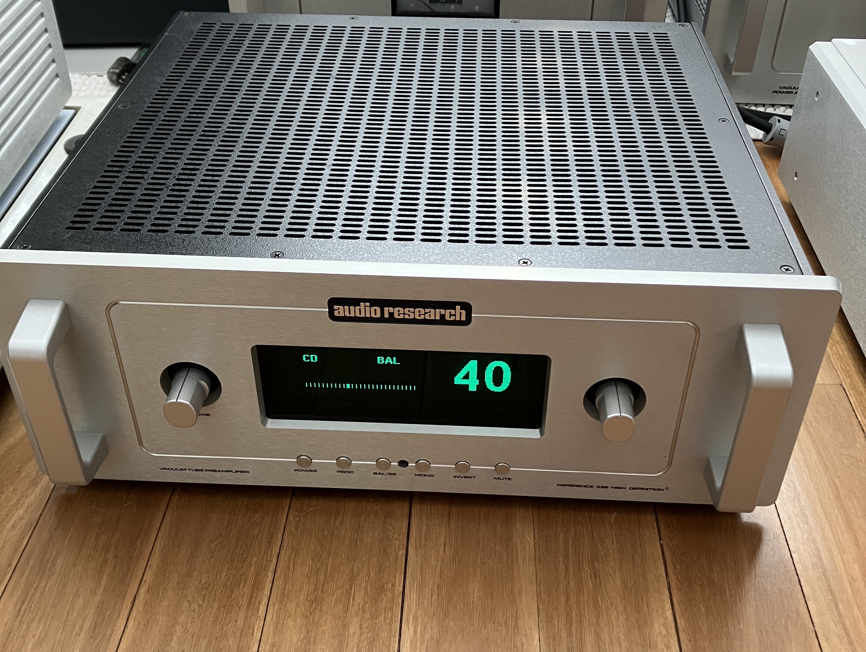 Audio Research Reference 5SE preamp - Stereo, Home Cinema, Headphones ...