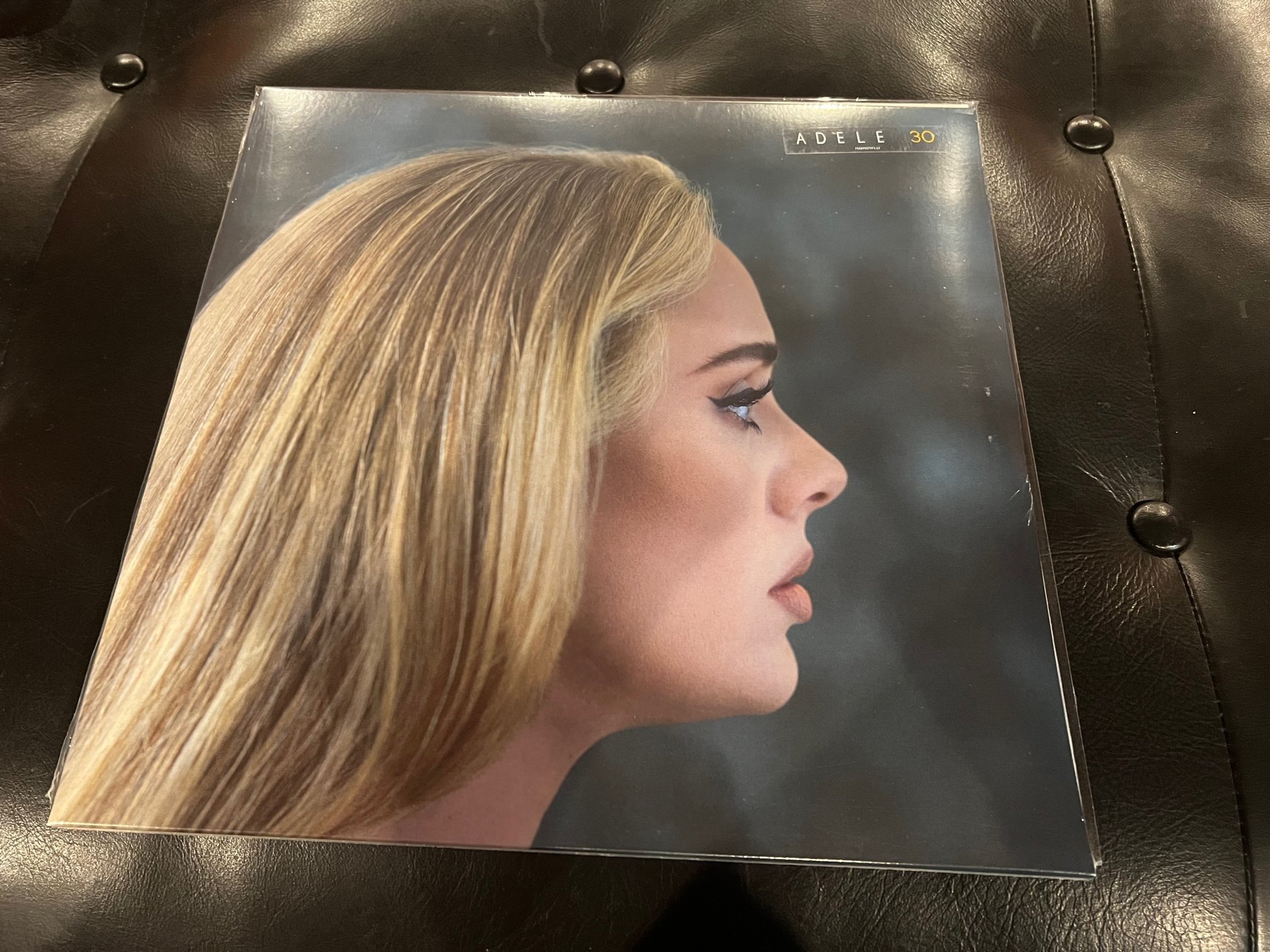 Adele 30 - Vinyl, CD, and Blu-ray - StereoNET