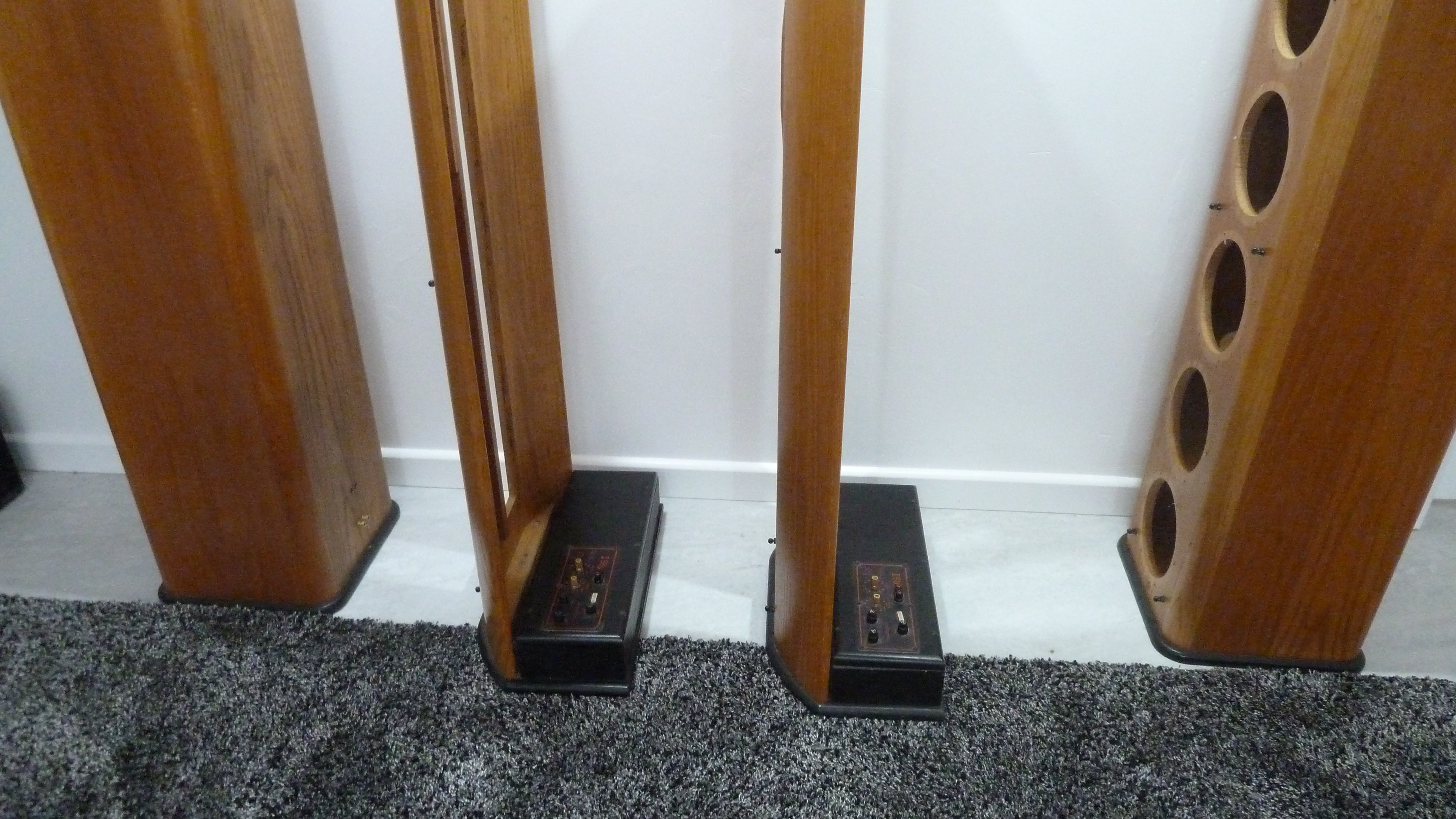 Infinity RS1 - Rare Four Column Tower Baffles - Stereo, Home Cinema ...