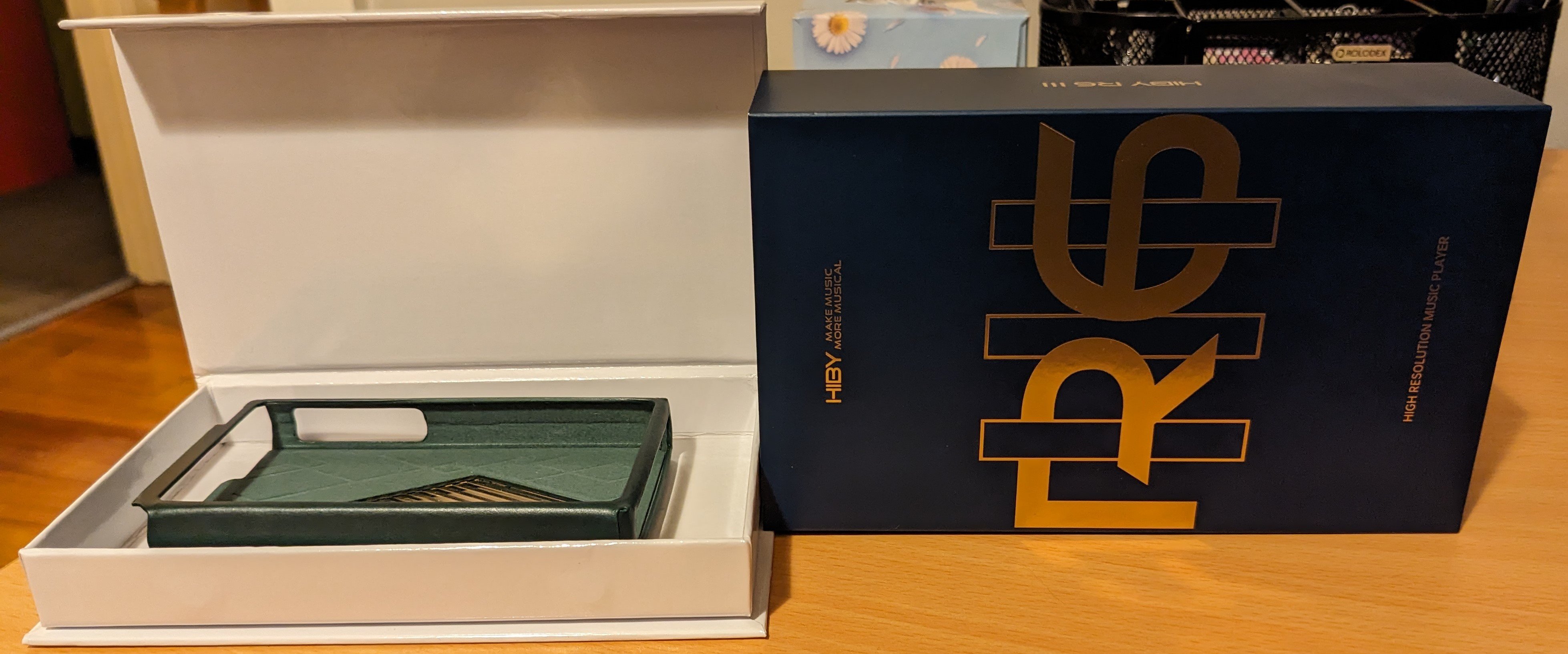 SOLD ELSEWHERE: Hiby R6 Gen 3 DAP w/ leather back and case - Stereo ...