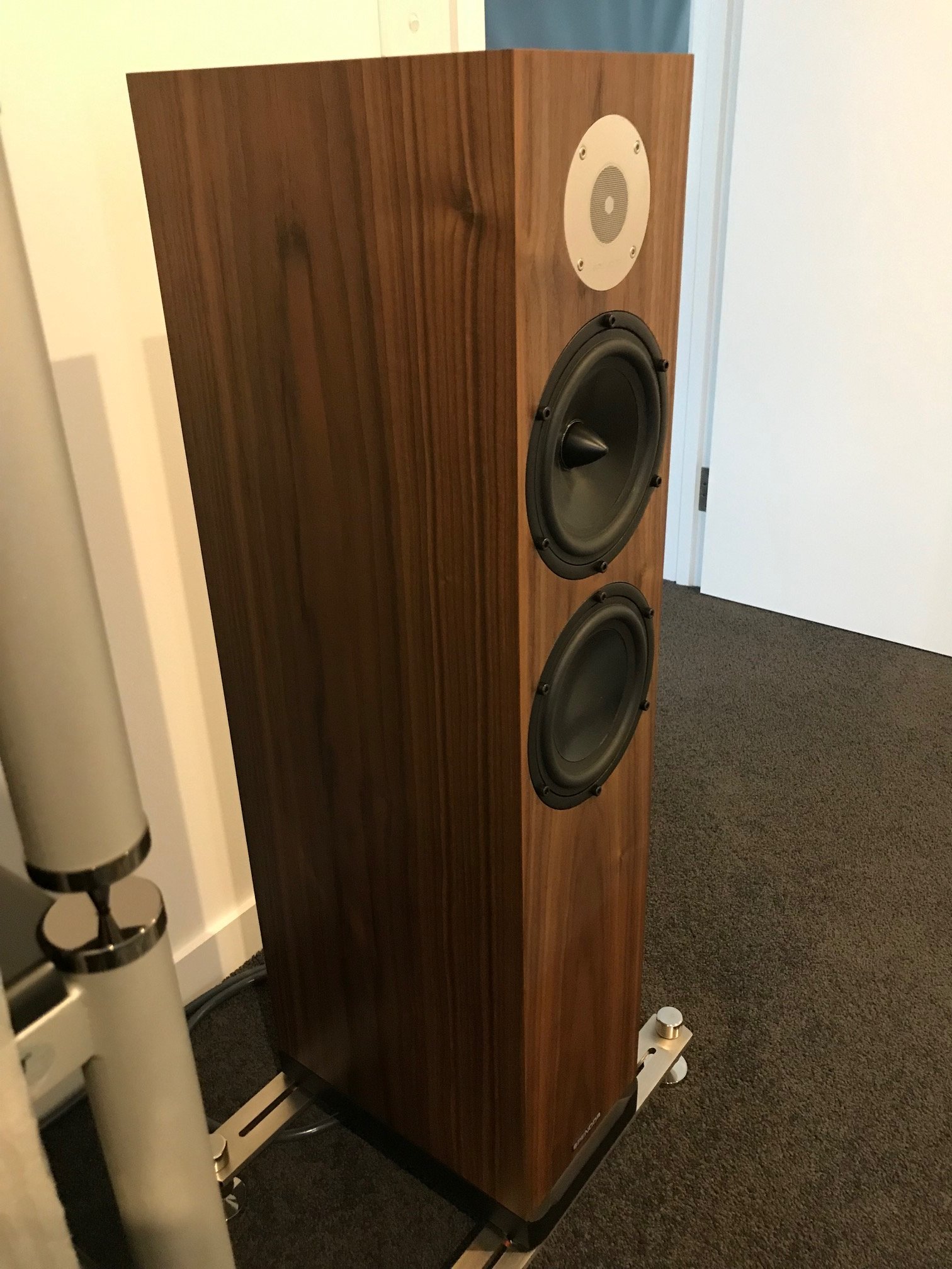 Spendor D7.2 Floorstander Speakers (RRP $10,999) |﻿ Stereo, Home Cinema ...