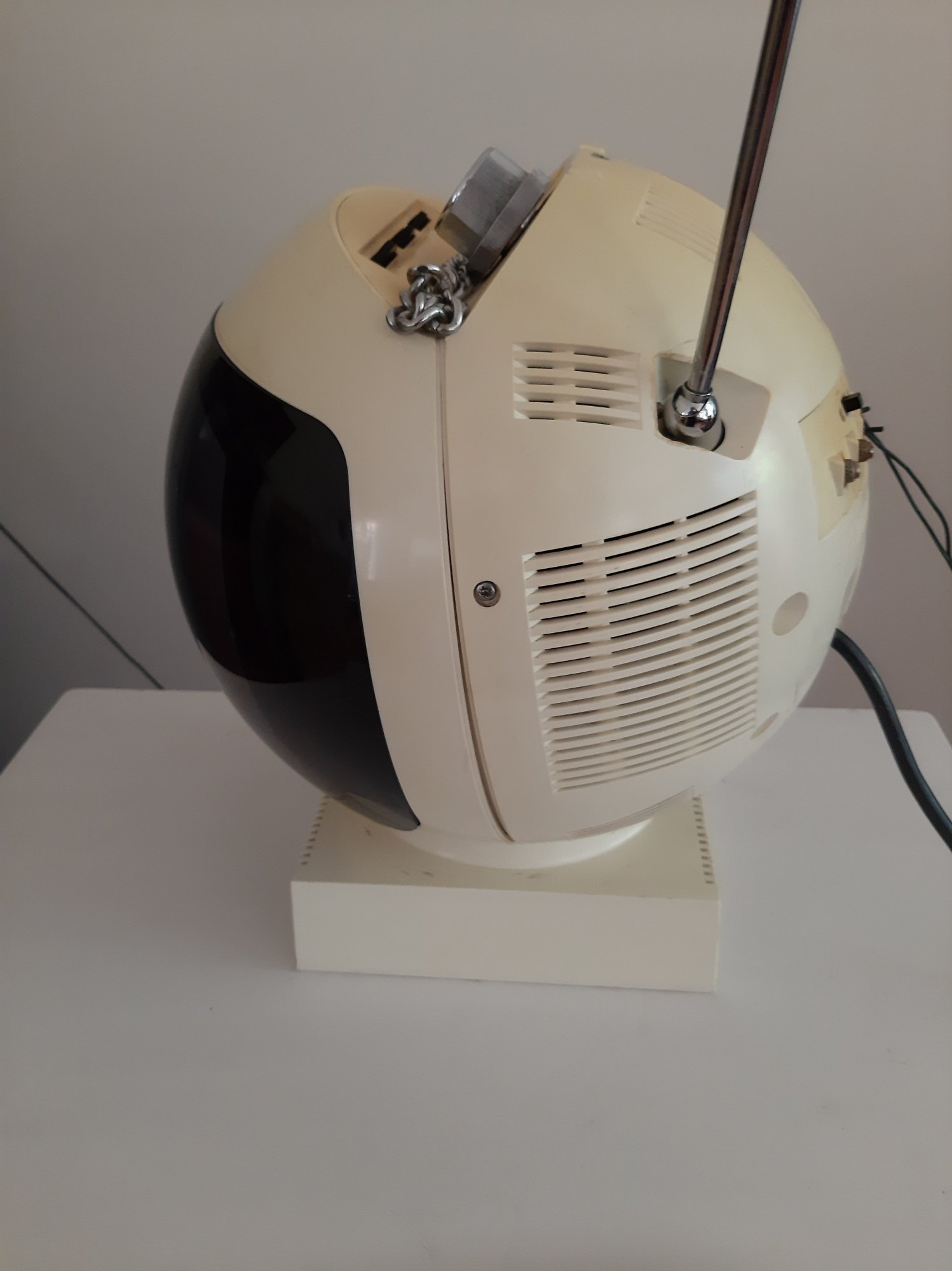 JVC Model 3240 Videosphere Space Age portable TV - Classifieds - All ...
