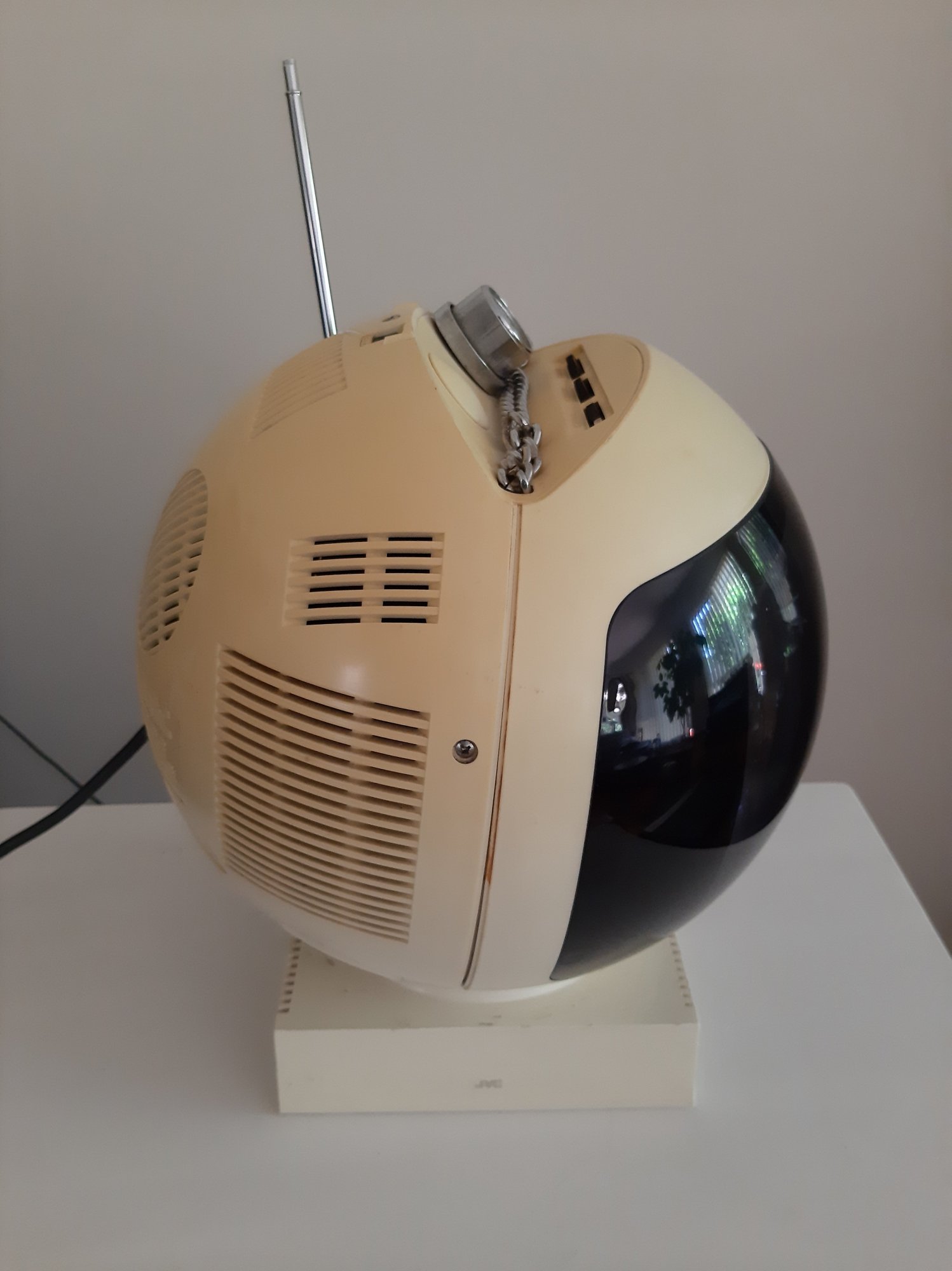 JVC Model 3240 Videosphere Space Age portable TV - Classifieds - All ...
