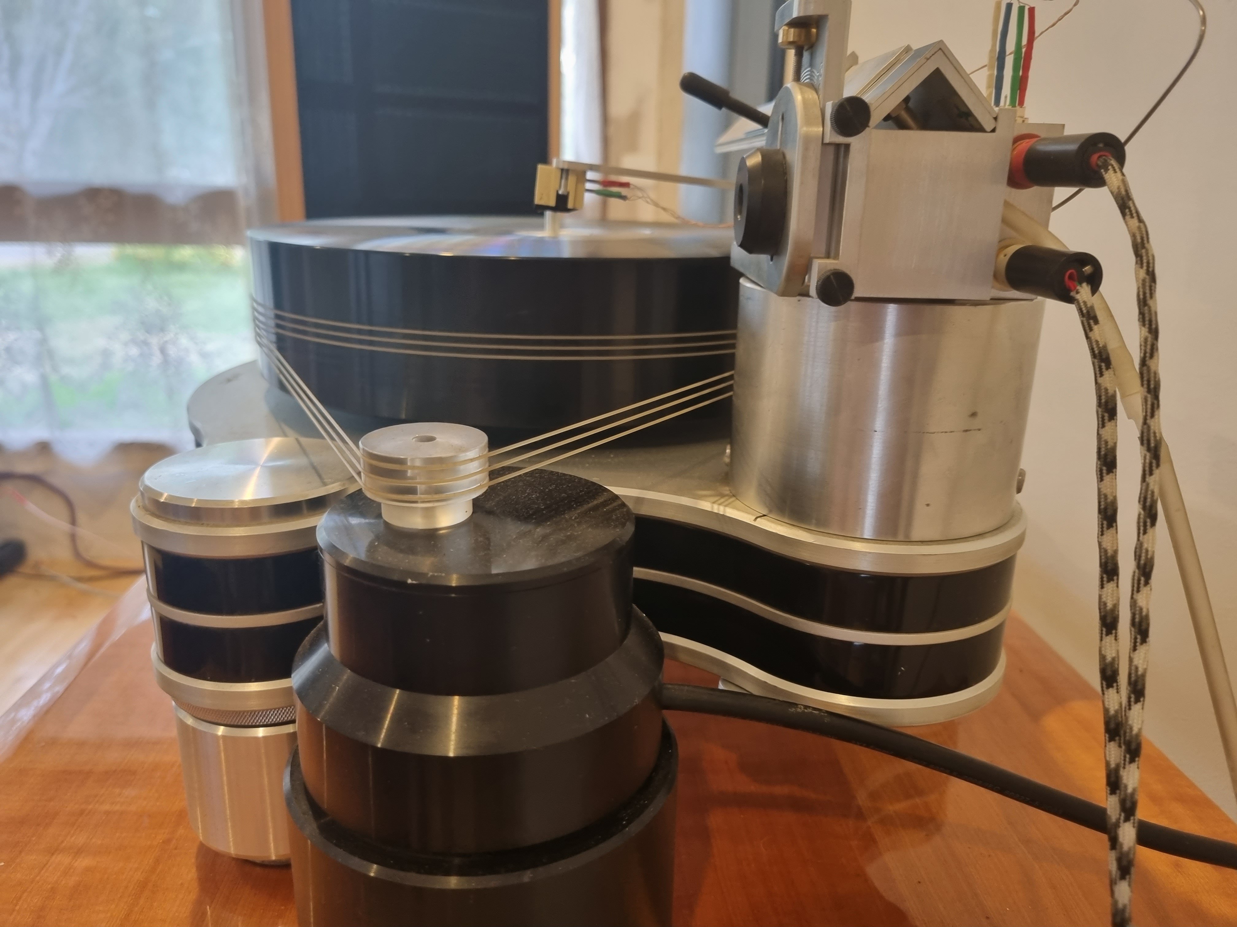 Amari T-30 Turntable & Terminator Tangential Arm |﻿ Stereo, Home Cinema ...