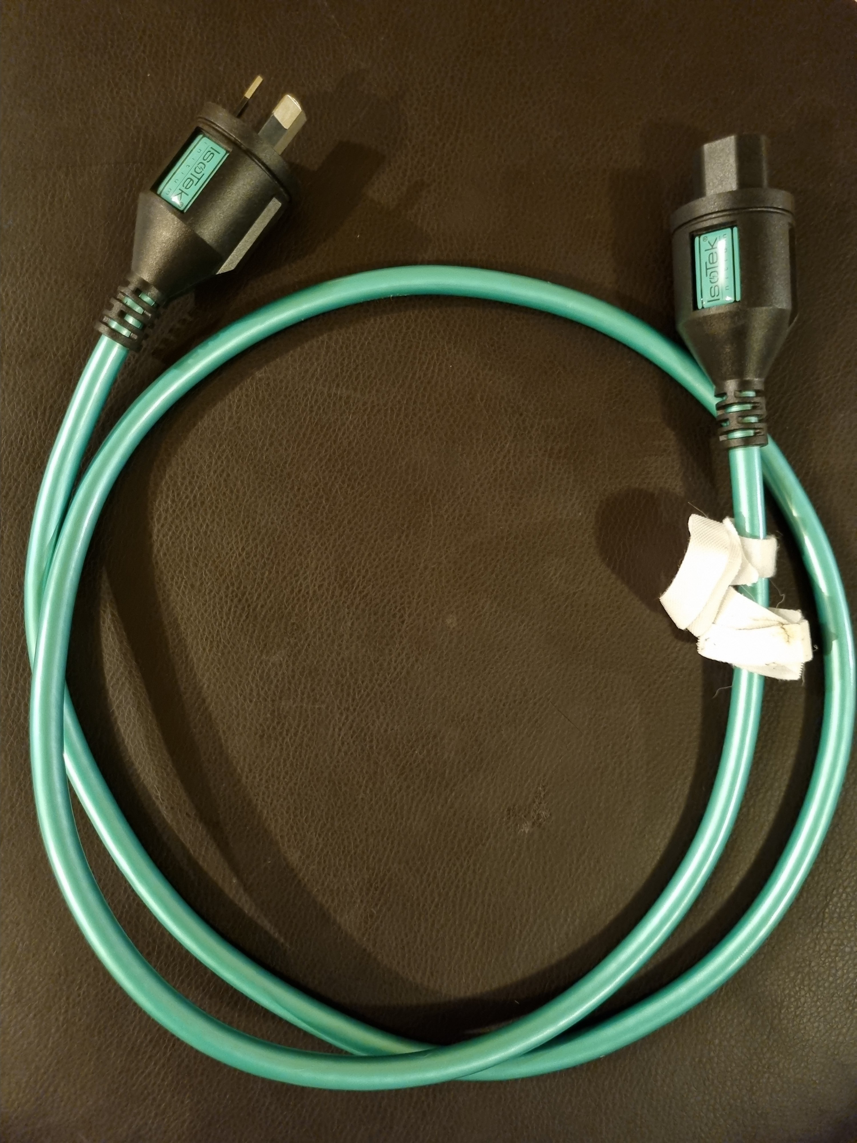 Isotek Initium Power Cable 1.5m - Hi-Fi and Cinema Cables & Accessories ...