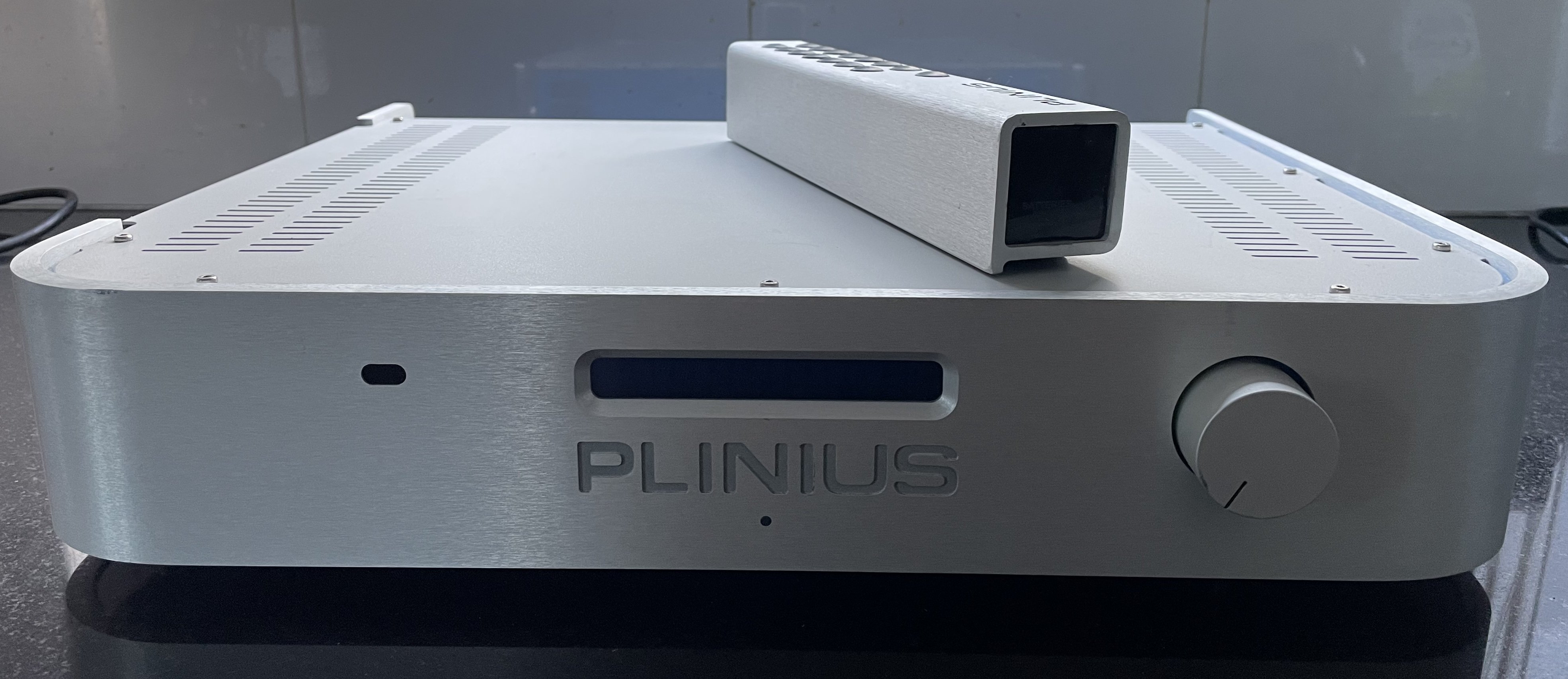 SOLD ELSEWHERE: Plinius M8 Preamp + Remote - Stereo, Home Cinema ...
