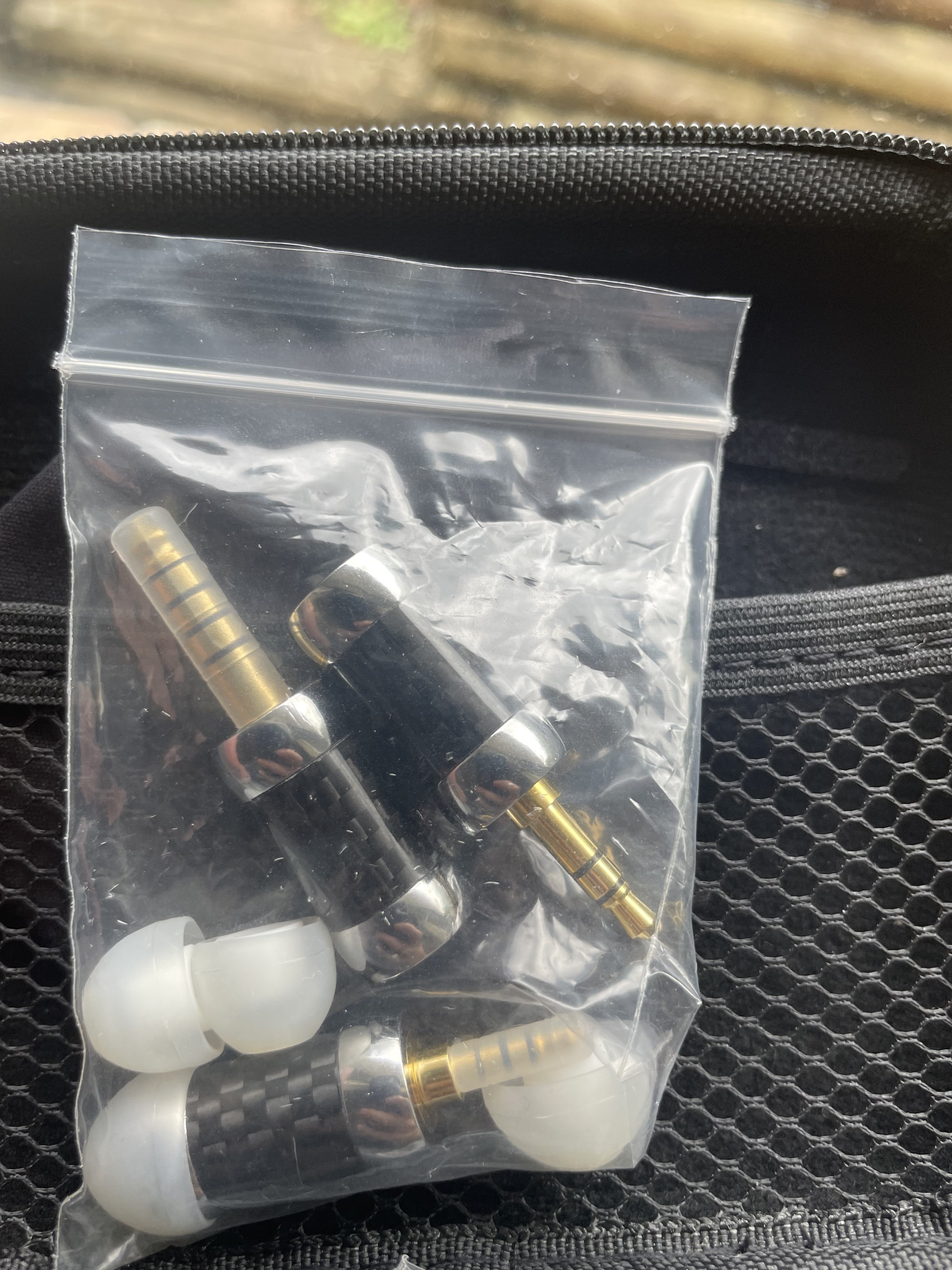 THIEAUDIO MONARCH MKIII - AS NEW - bought in 15-sept-2023 - Stereo ...