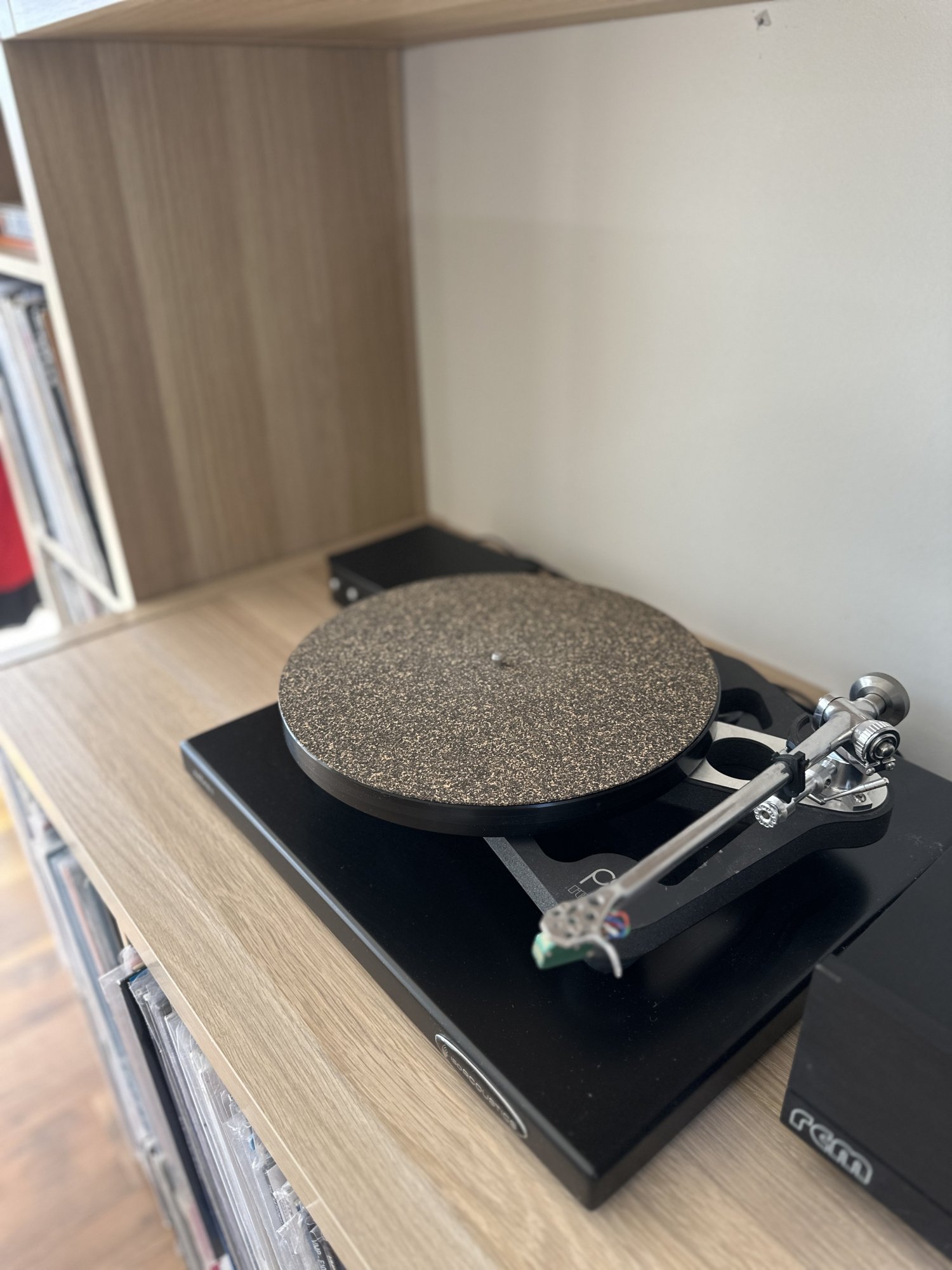 Rega P8 Turntable | RB 3000 | Van Den Hul - The Frog Gold |﻿ Stereo ...