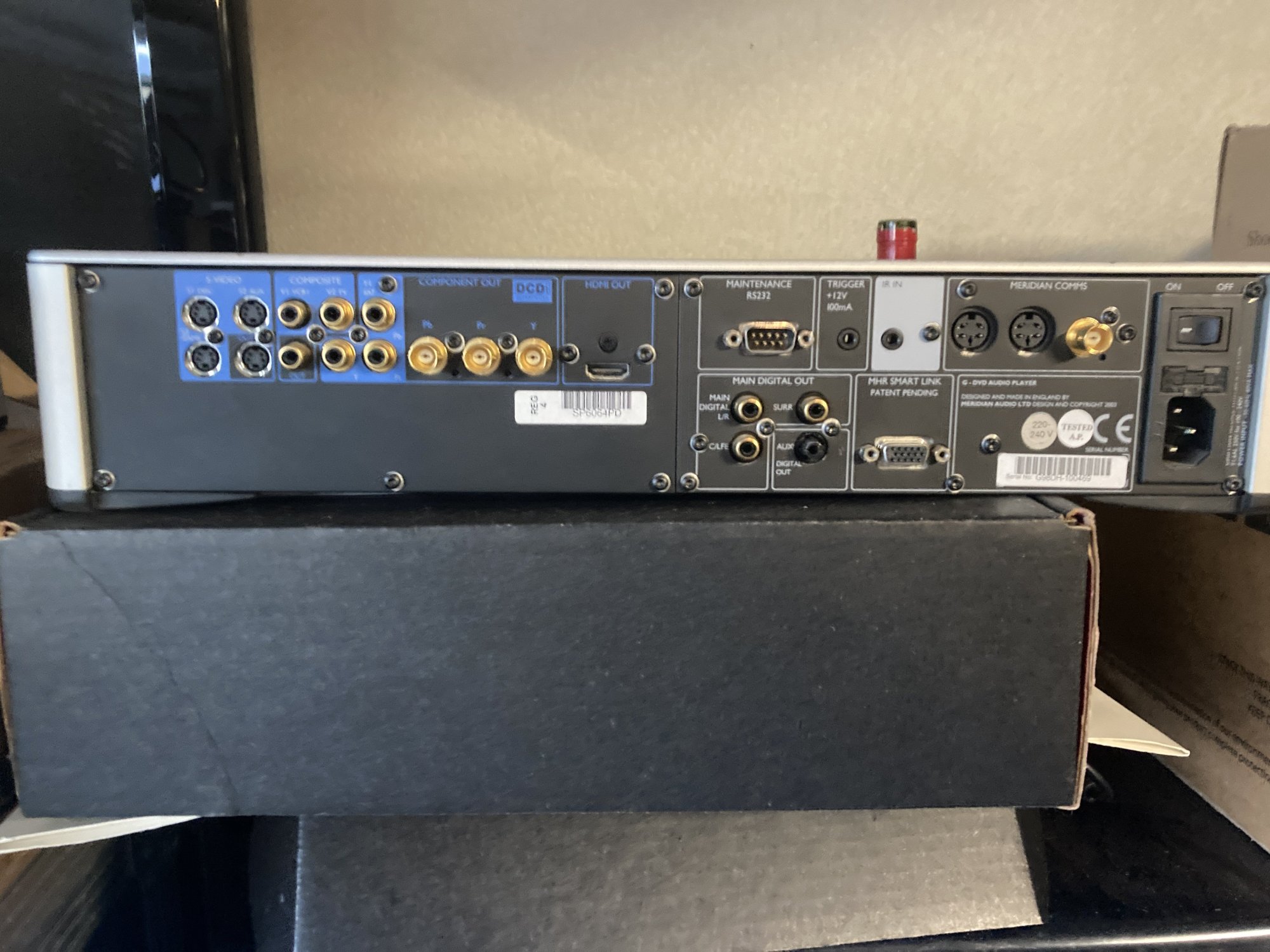 Meridian DSP 5200 Centre and Left Right front speakers - Stereo, Home ...