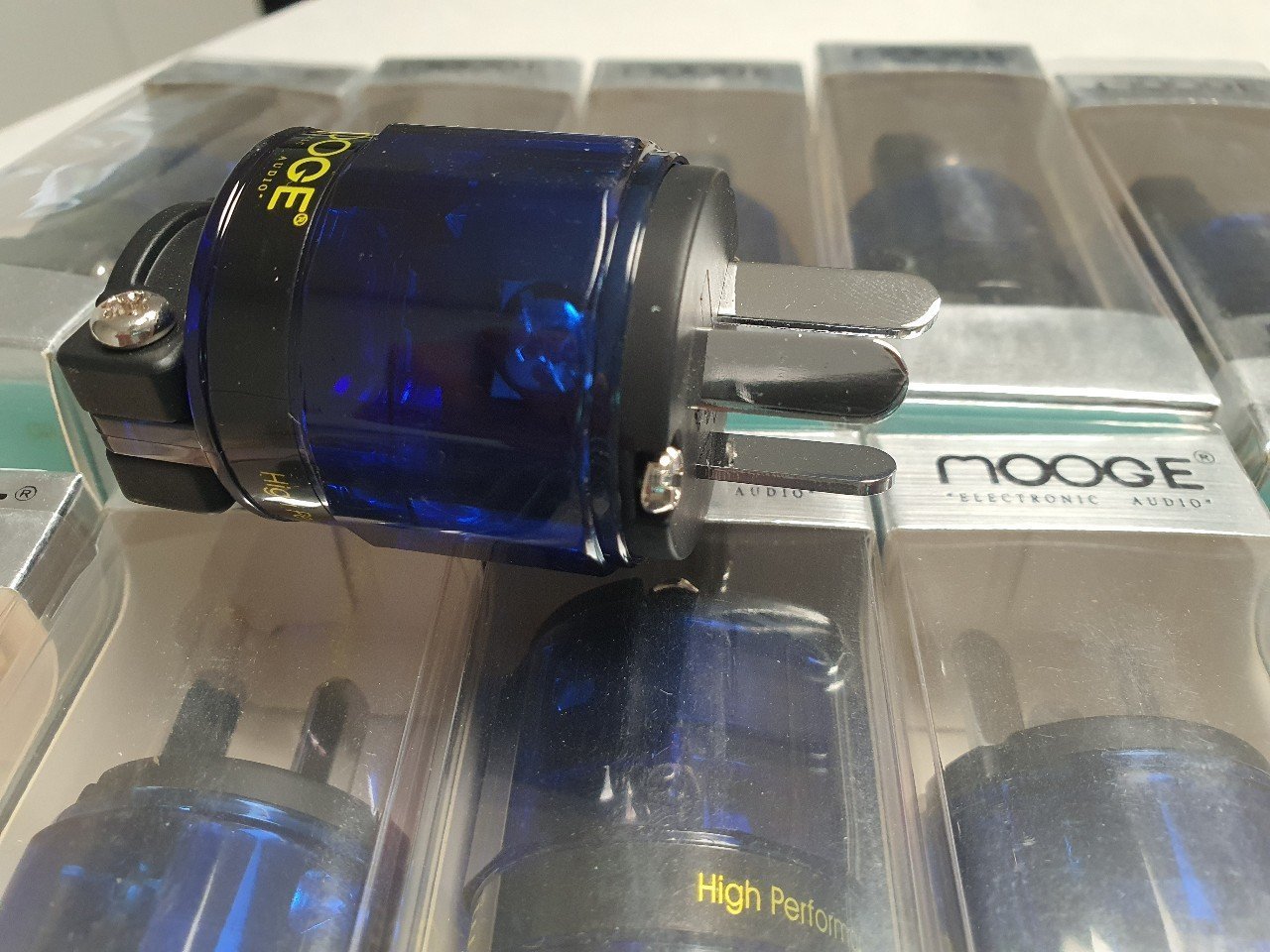 Gotham 85055 power cord- 2M w/ AU plugs - Hi-Fi and Cinema Cables ...