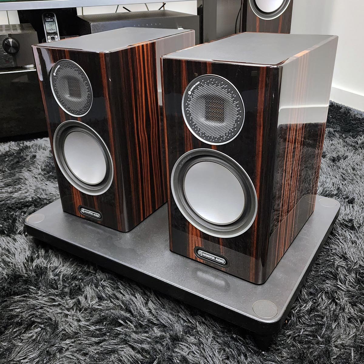 Monitor Audio Gold 100 Bookshelf Speakers - Piano Ebony - Commercial ...
