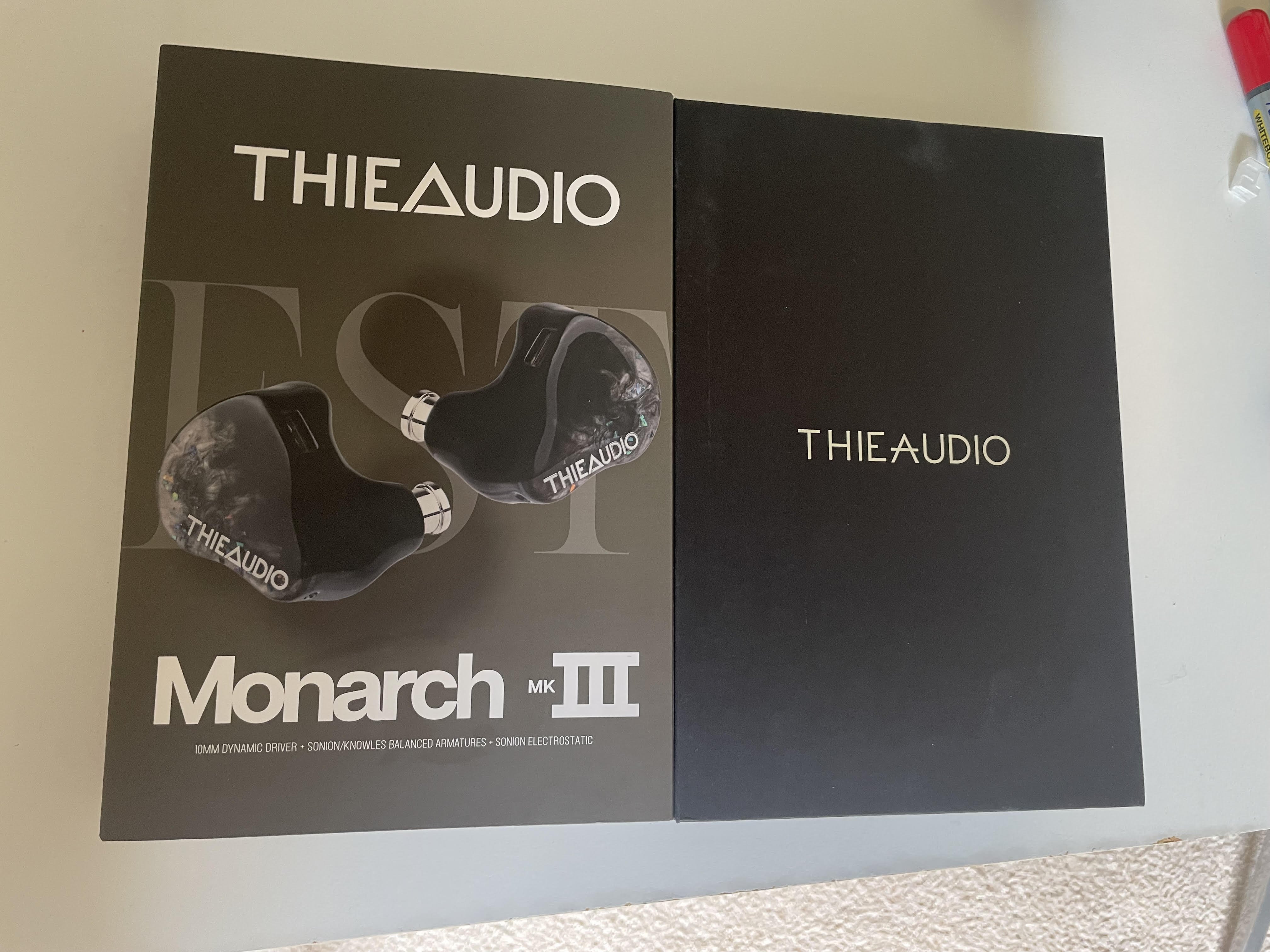 THIEAUDIO MONARCH MKIII - AS NEW - bought in 15-sept-2023 - Stereo ...