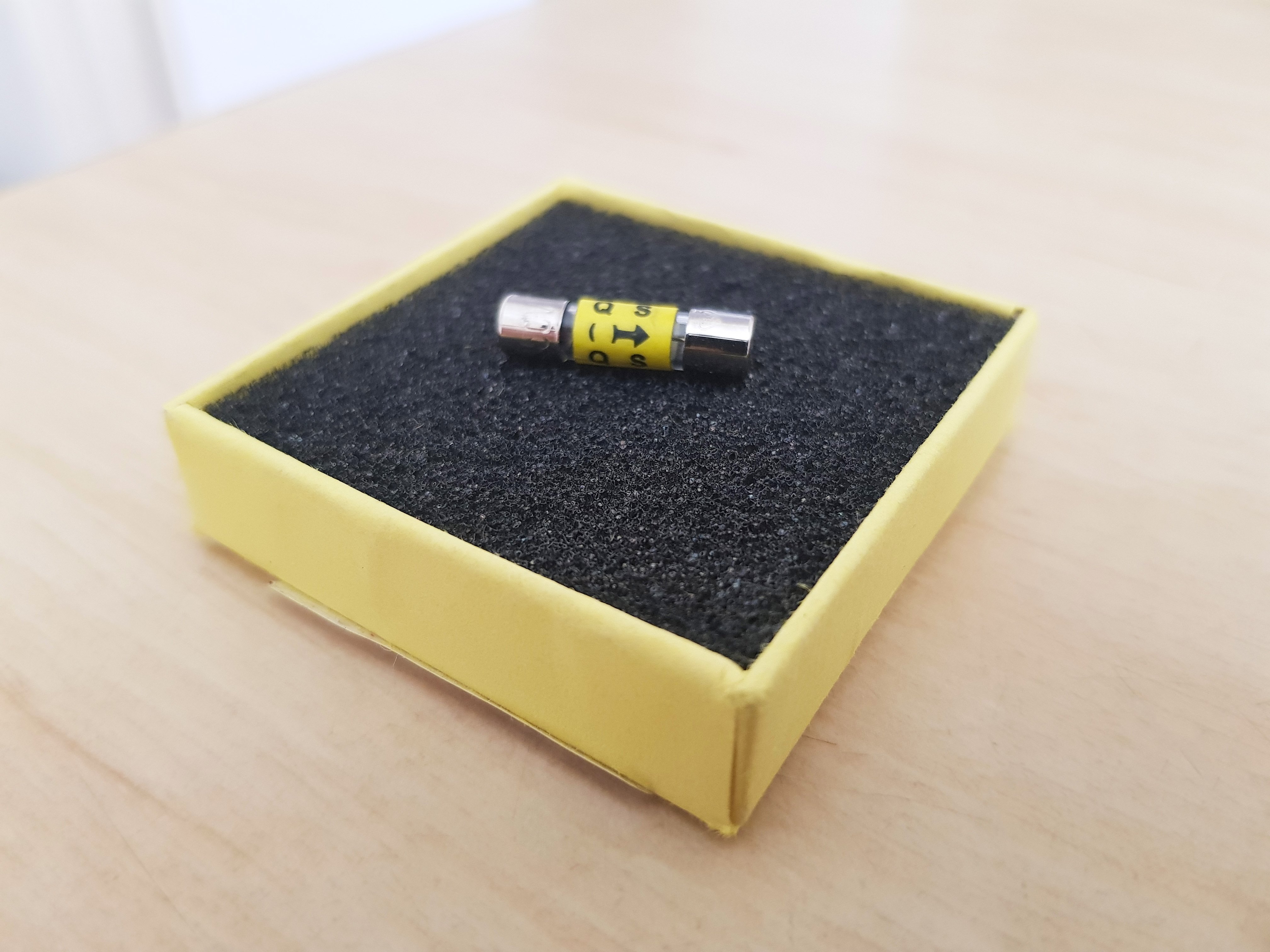 Quantum Science Audio 5 x 20mm Fuse Yellow 10 amp - Hi-Fi and Cinema ...