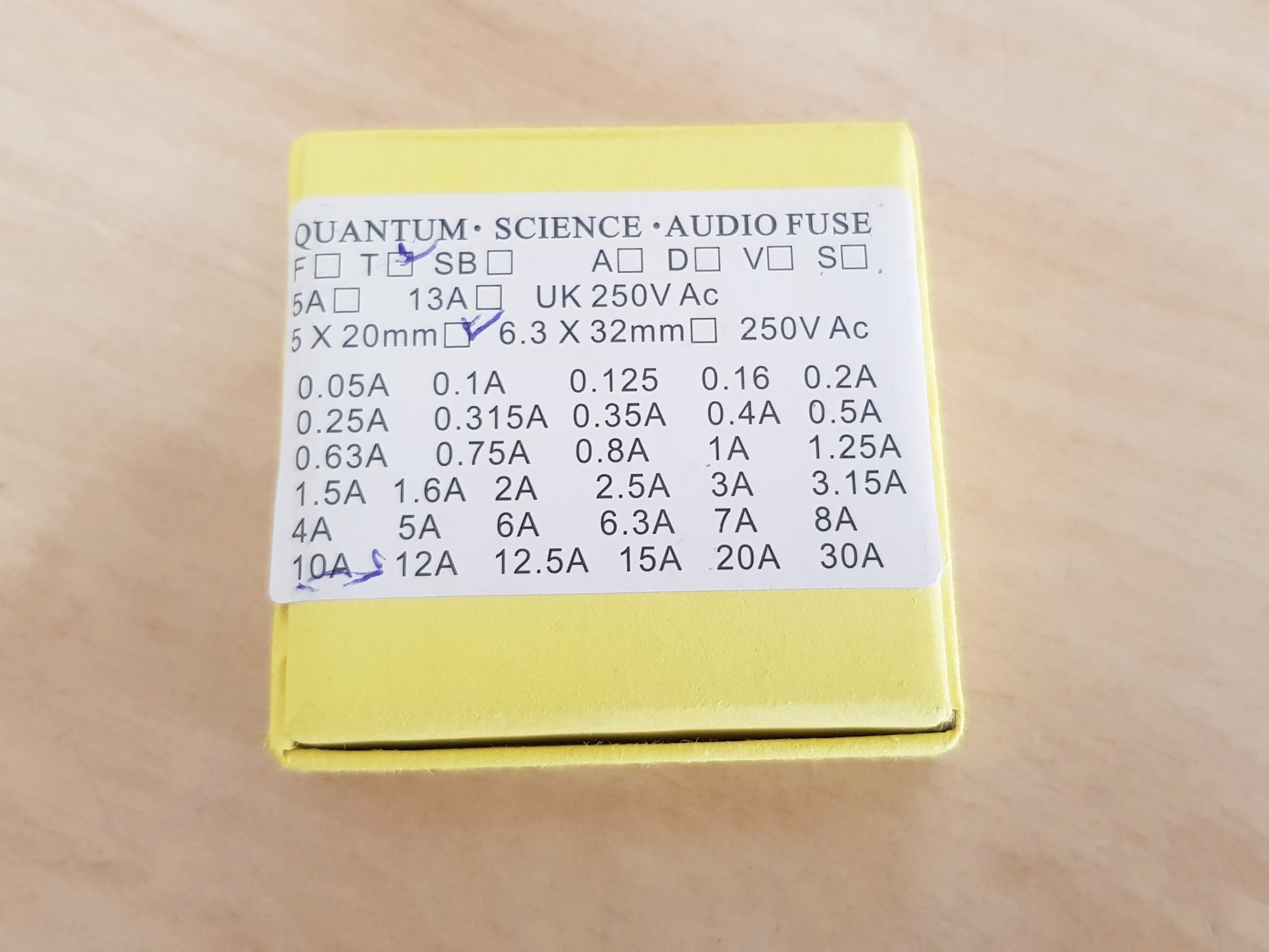 Quantum Science Audio 5 x 20mm Fuse Yellow 10 amp - Hi-Fi and Cinema ...