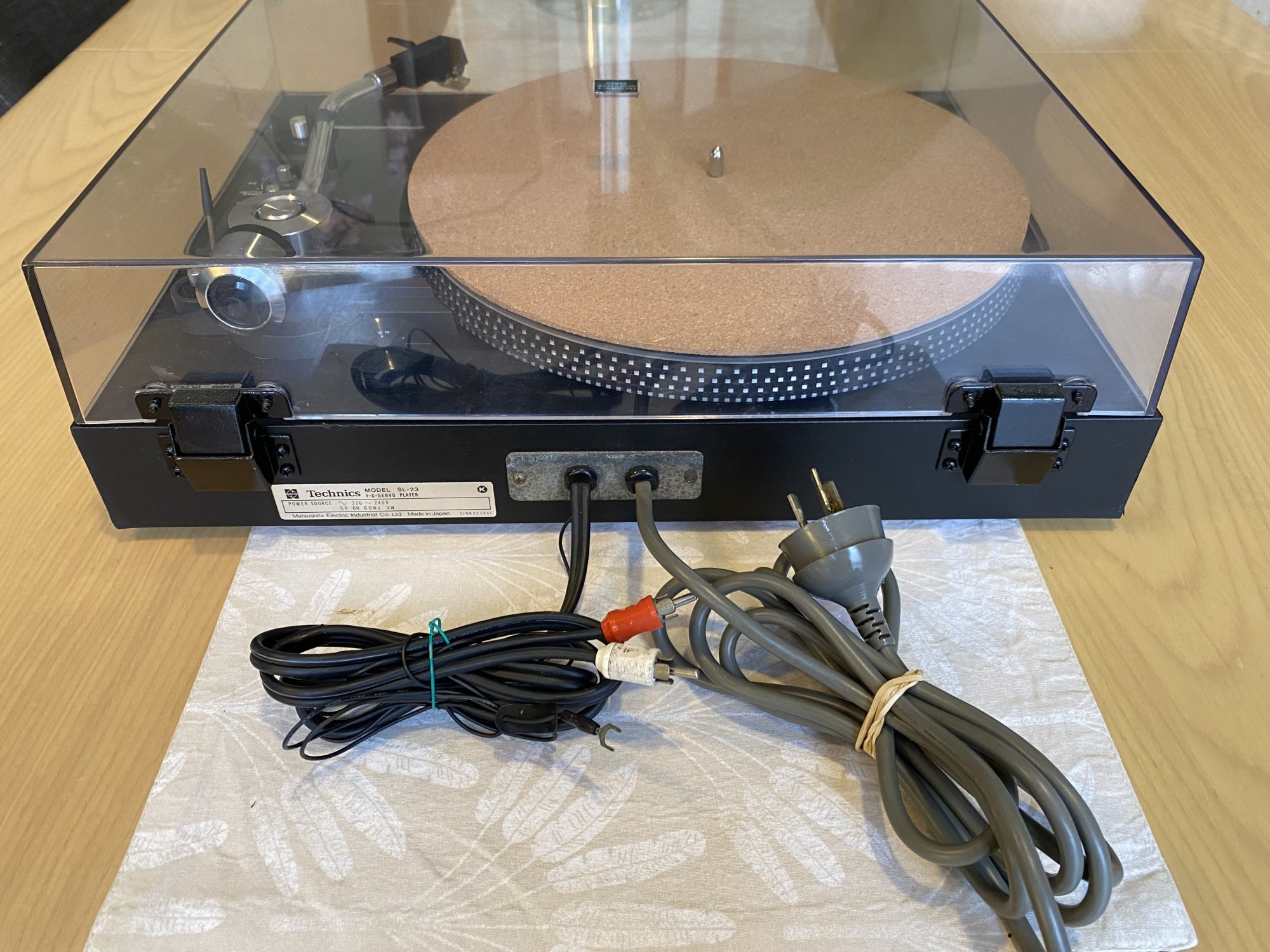 Technics SL-23 Black FG Servo Semi Auto Turntable |﻿ Stereo, Home ...