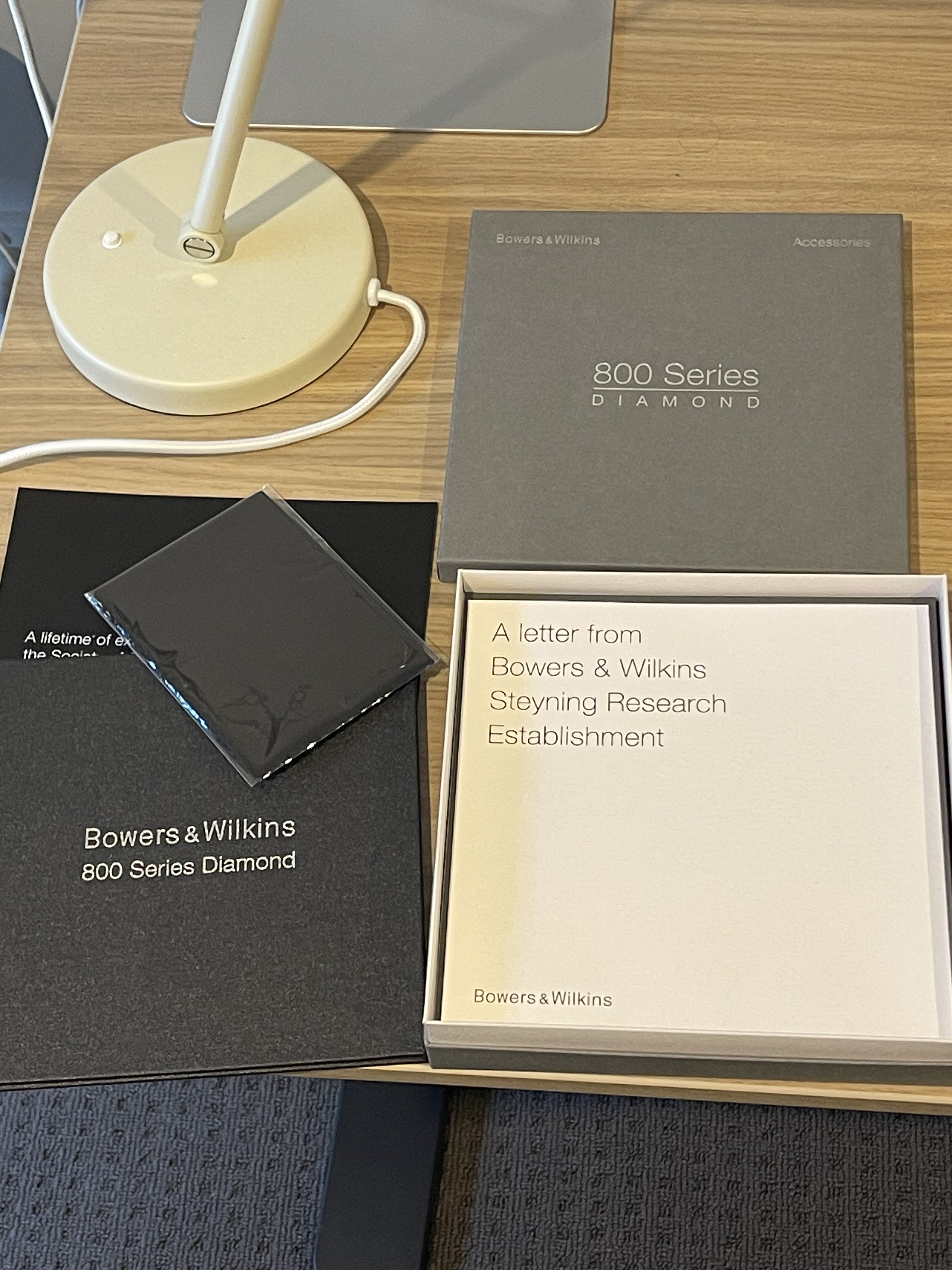 Bowers & Wilkins 805D3 Stand Mount Speakers - Stereo, Home Cinema, Headphones Components - StereoNET