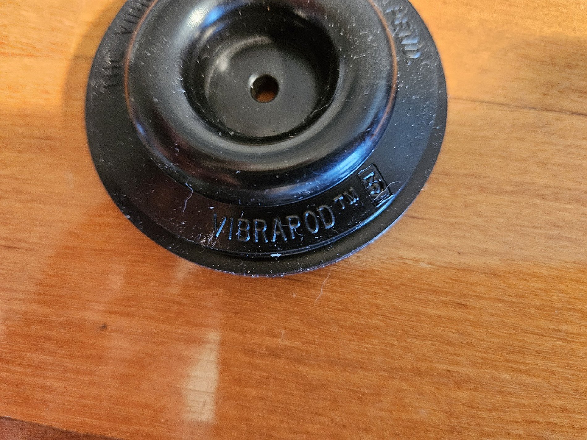 VIBRAPOD Isolator Feet Set of 4 Model 3 - Hi-Fi and Cinema Cables & Accessories - StereoNET