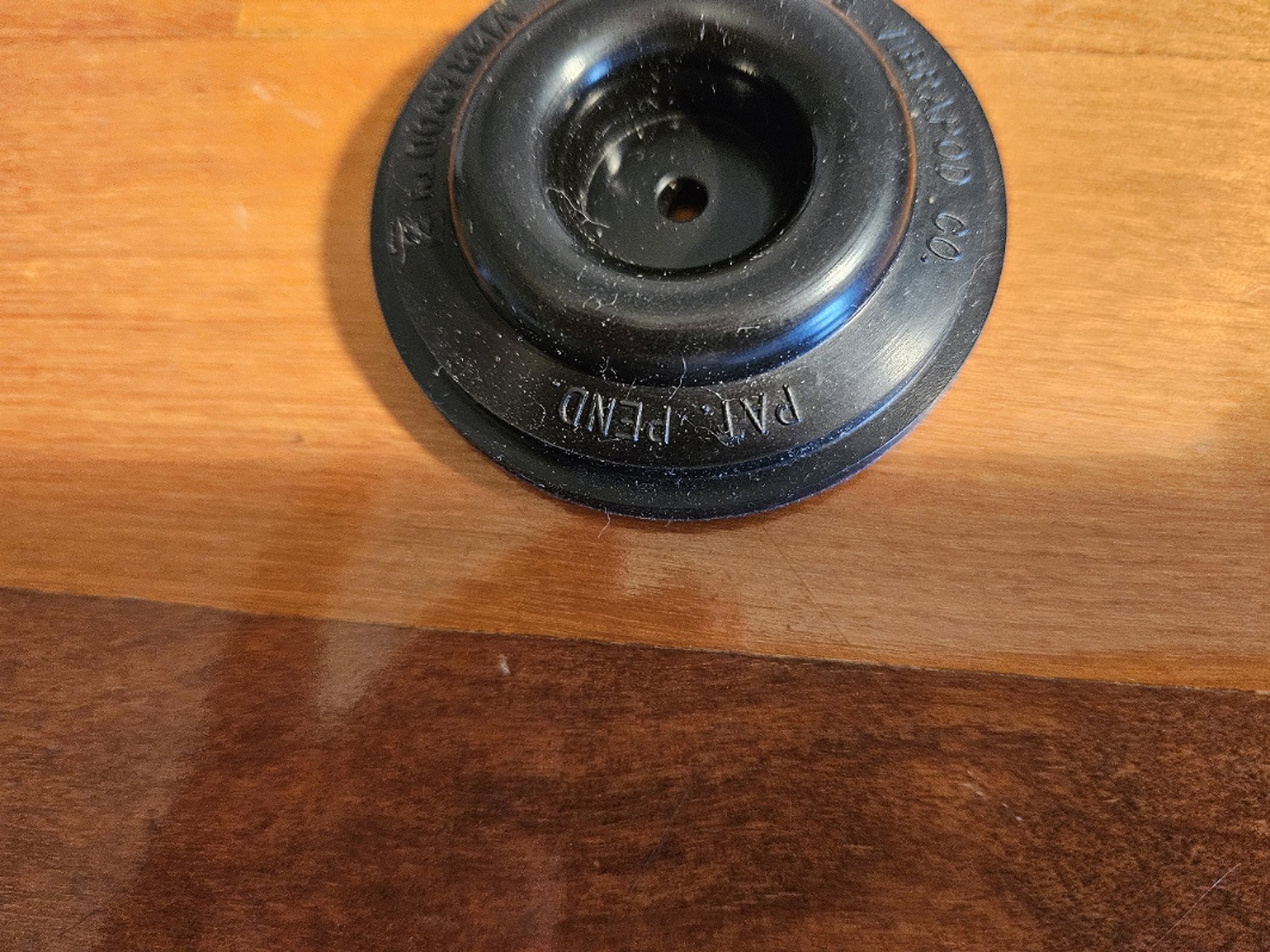 VIBRAPOD Isolator Feet Set of 4 Model 3 - Hi-Fi and Cinema Cables & Accessories - StereoNET