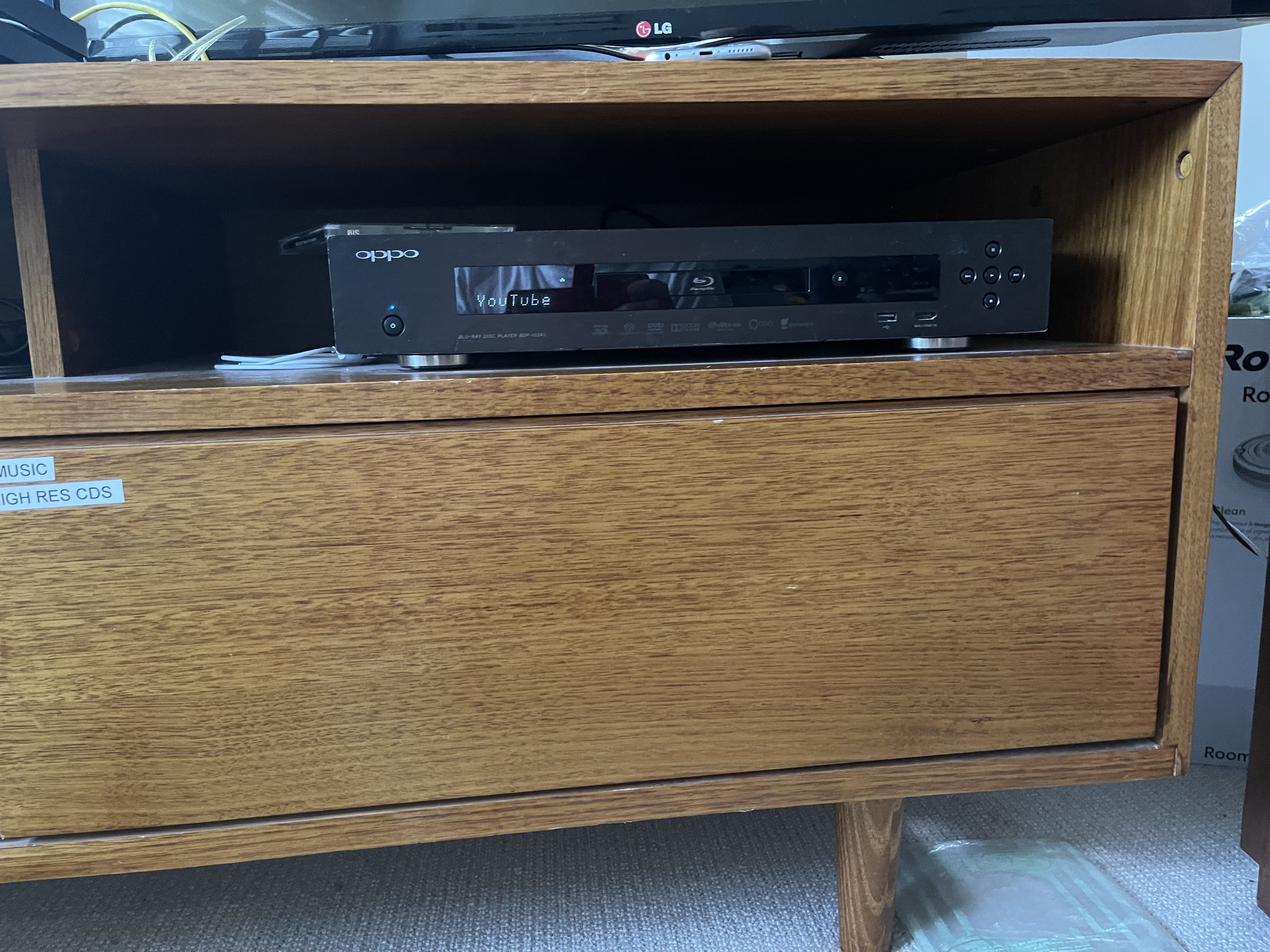 Stylish wooden Hi-Fi console available in Canberra - Hi-Fi and Cinema ...