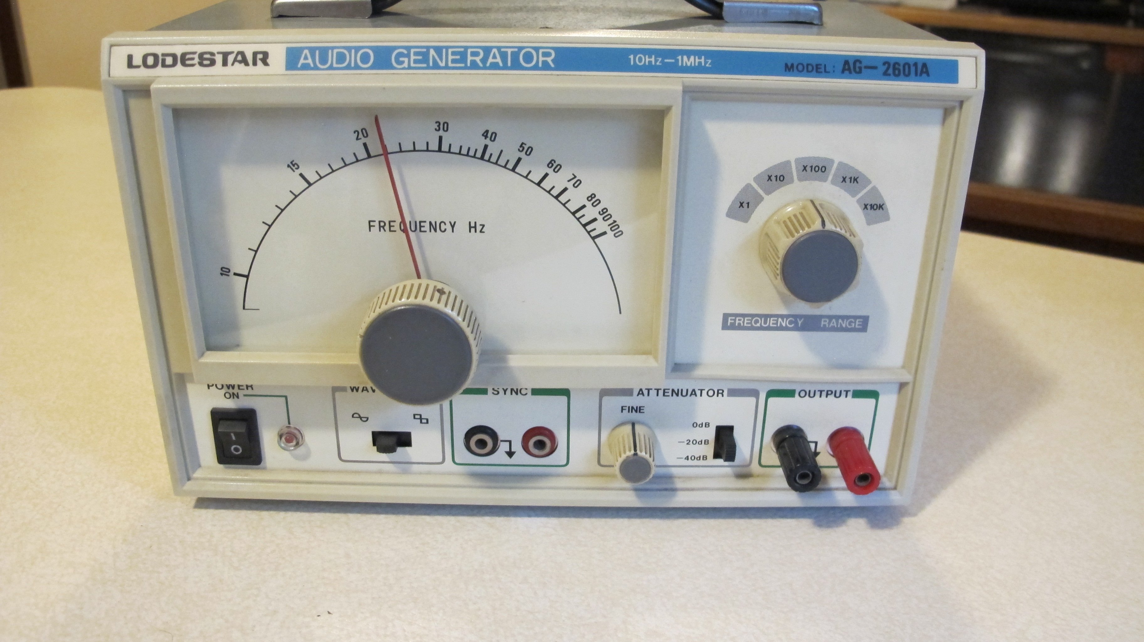 LOADSTAR AUDIO GENERATOR AG-2601A - Hi-Fi and Cinema Cables ...