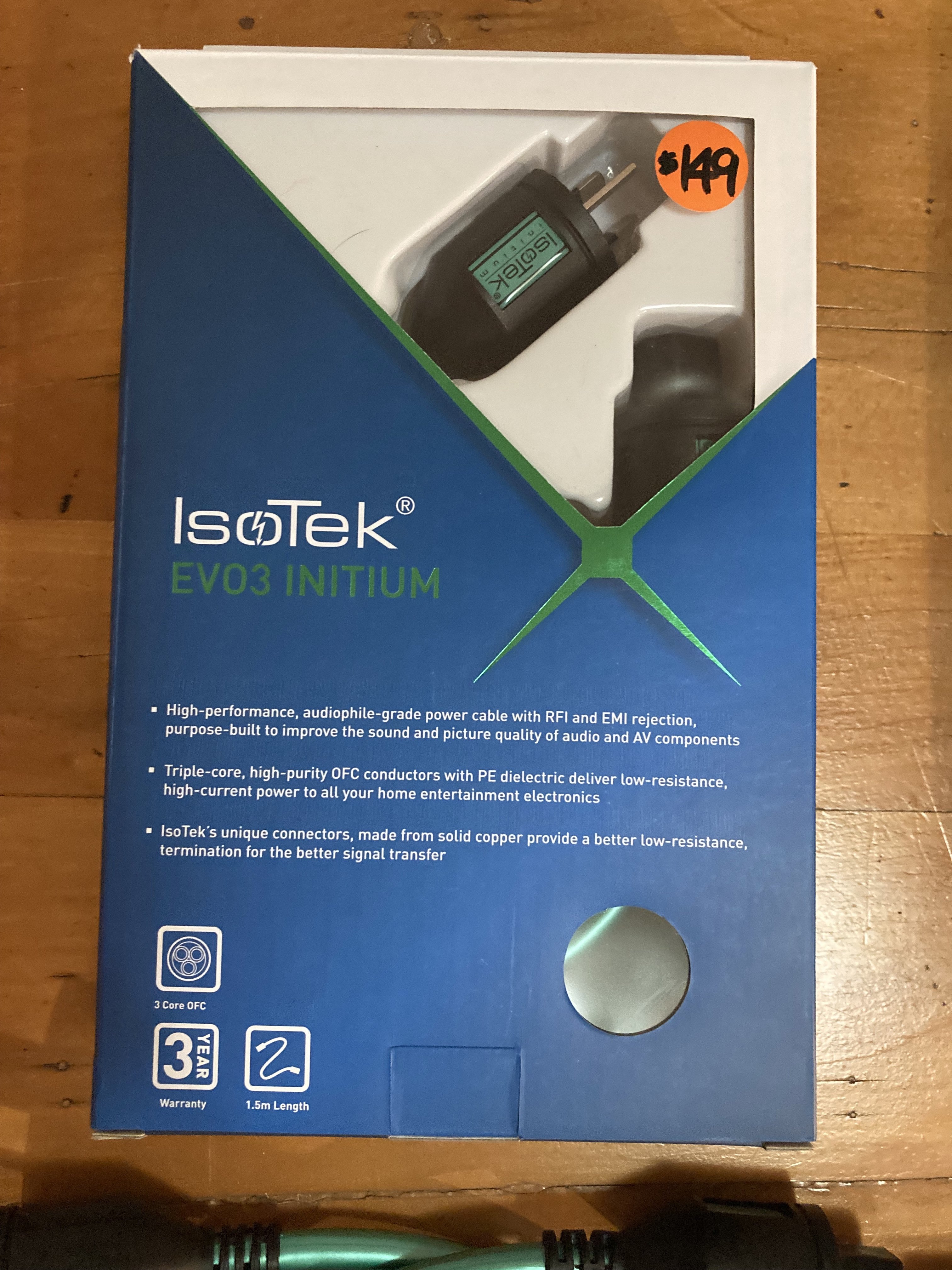 Isotek EVO3 Initium 1.5m power cables (4x) - Hi-Fi and Cinema Cables ...