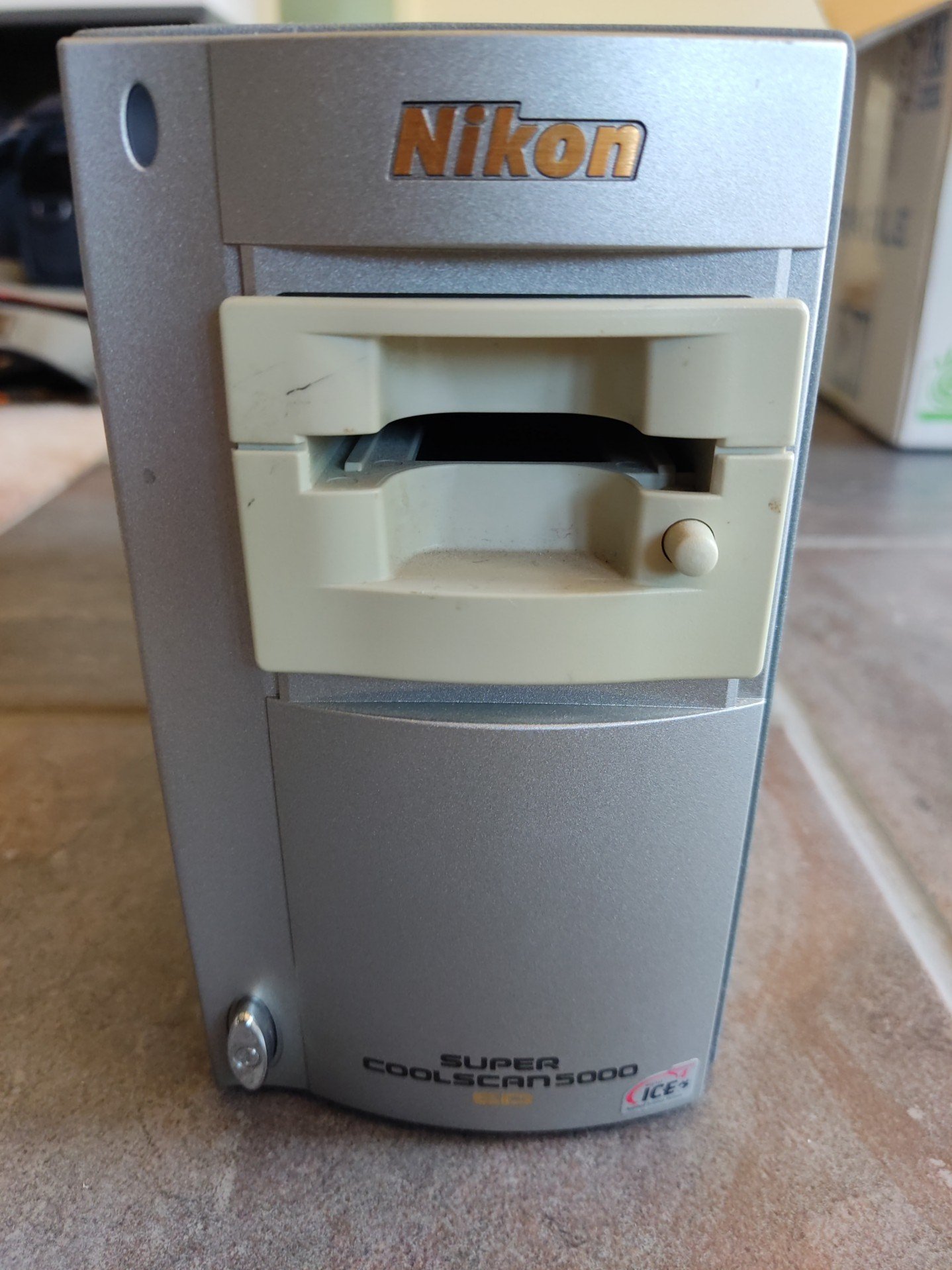 Nikon Super Coolscan 5000 ED 35mm Film & Slide Scanner - Classifieds ...