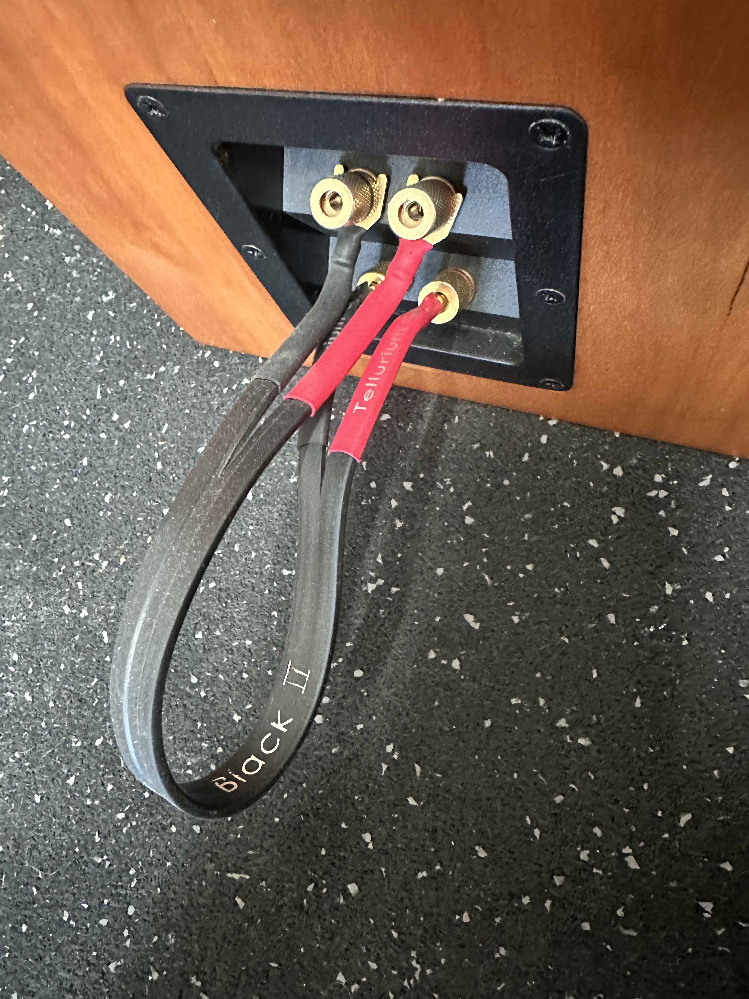 ATC SCM11 passive speakers, with tellurium jumpers - Stereo, Home ...