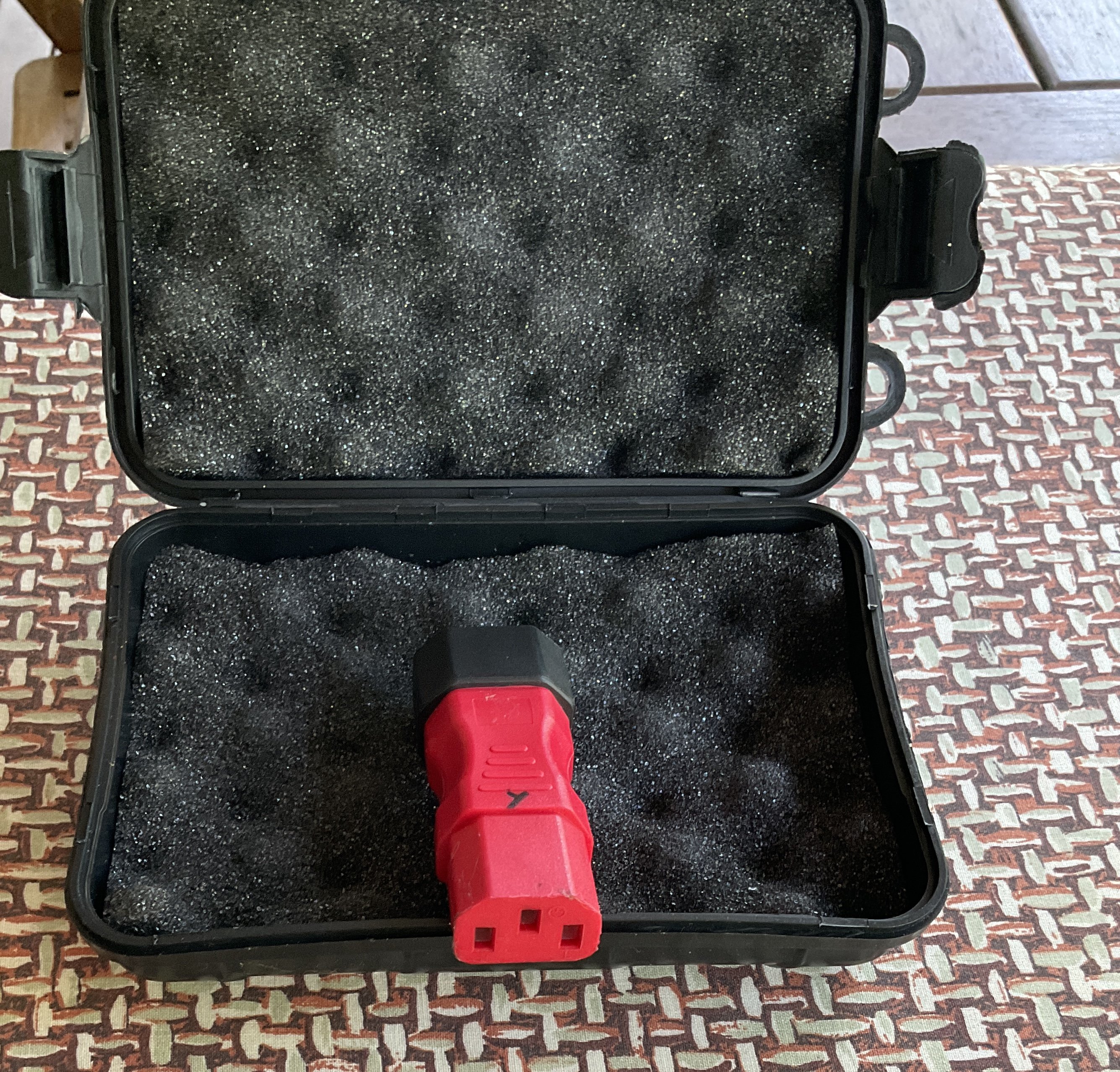 QUANTUM SCIENCE AUDIO ( QSA ) IEC JITTER ( Yellow) 15A |﻿ Hi-Fi and Cinema Cables & Accessories