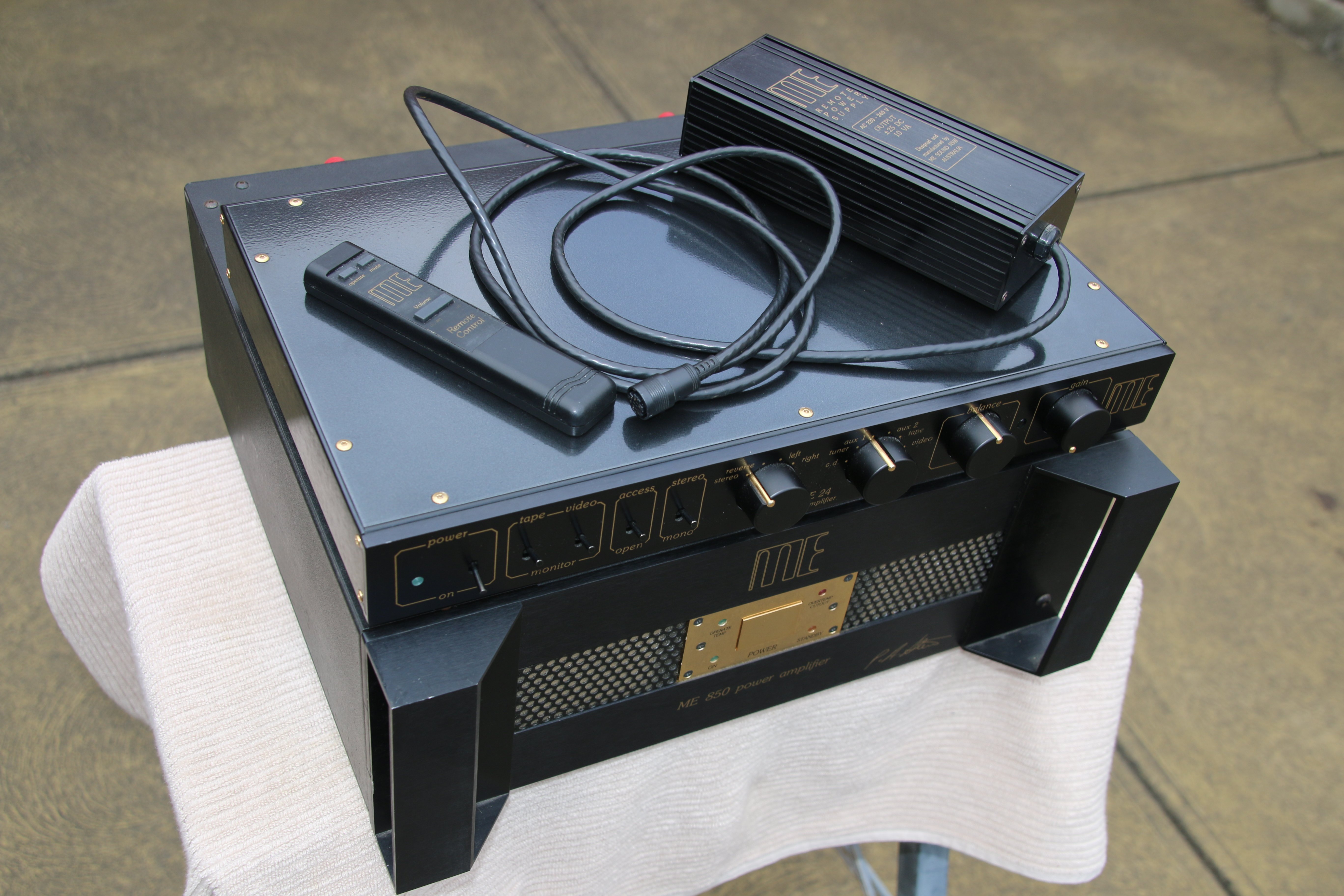 ME Sound ME24 preamp, and ME850 power amp combo. - Stereo, Home Cinema ...