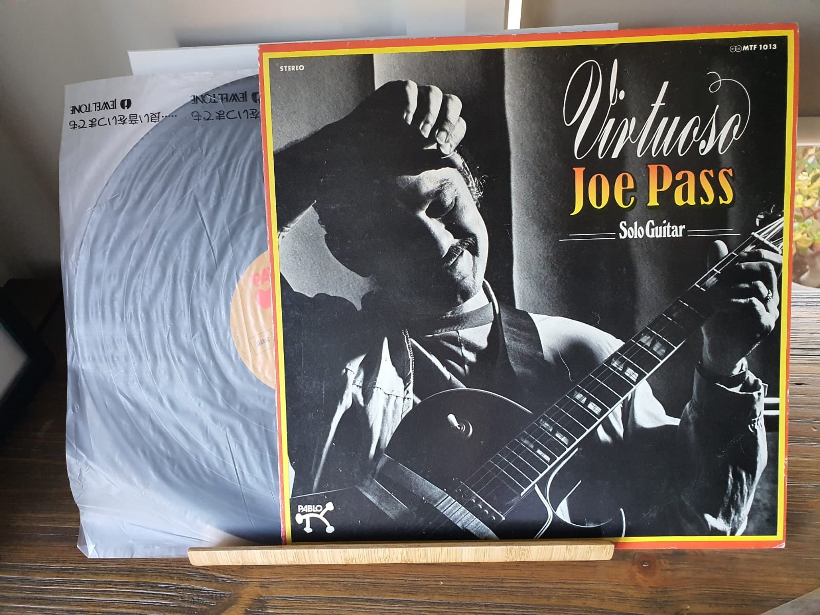 Joe Pass – Virtuoso Lp | Jap - Vinyl, CD, and Blu-ray - StereoNET