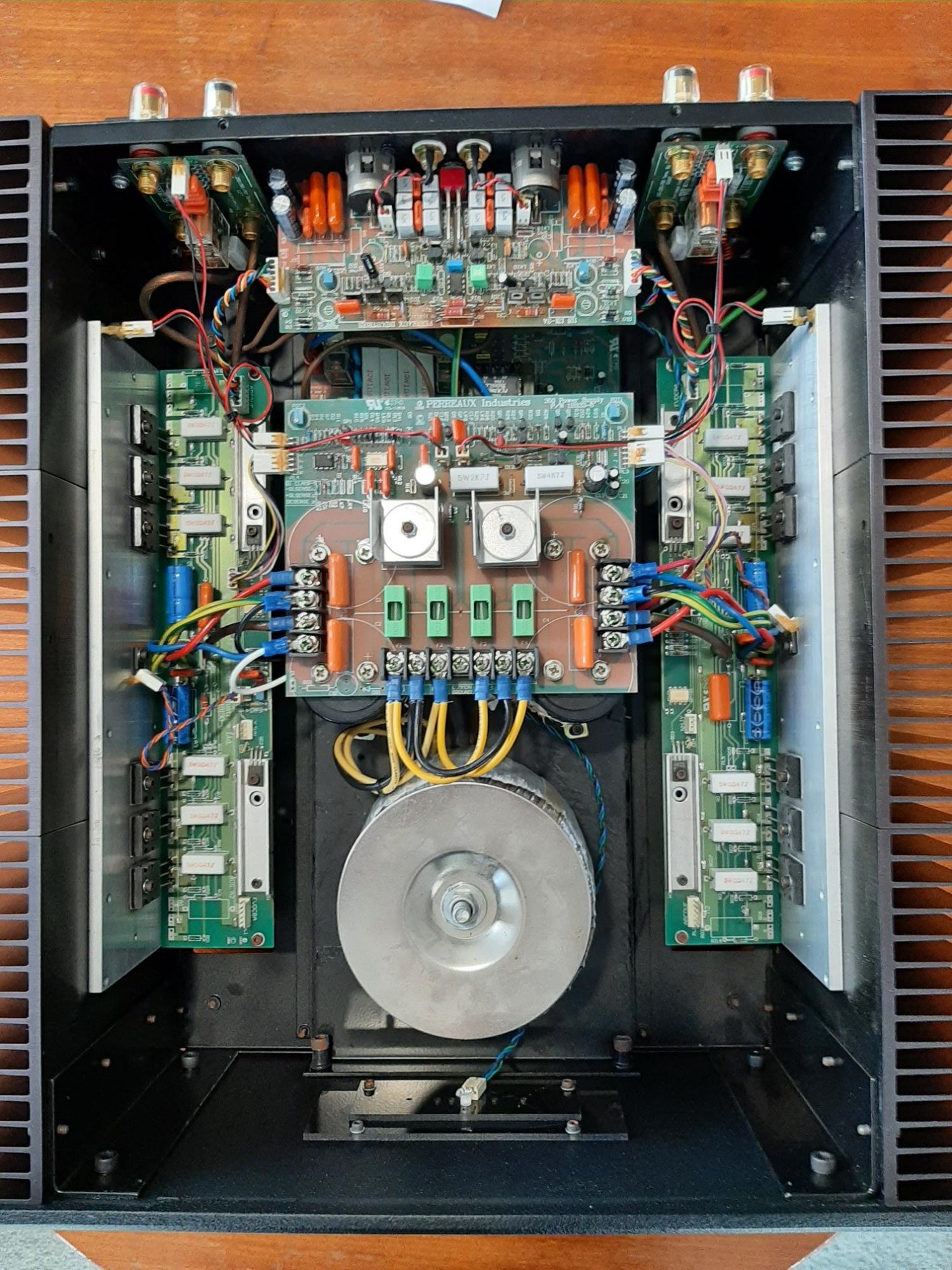 PERREAUX 250P POWER AMP - Stereo, Home Cinema, Headphones Components - StereoNET