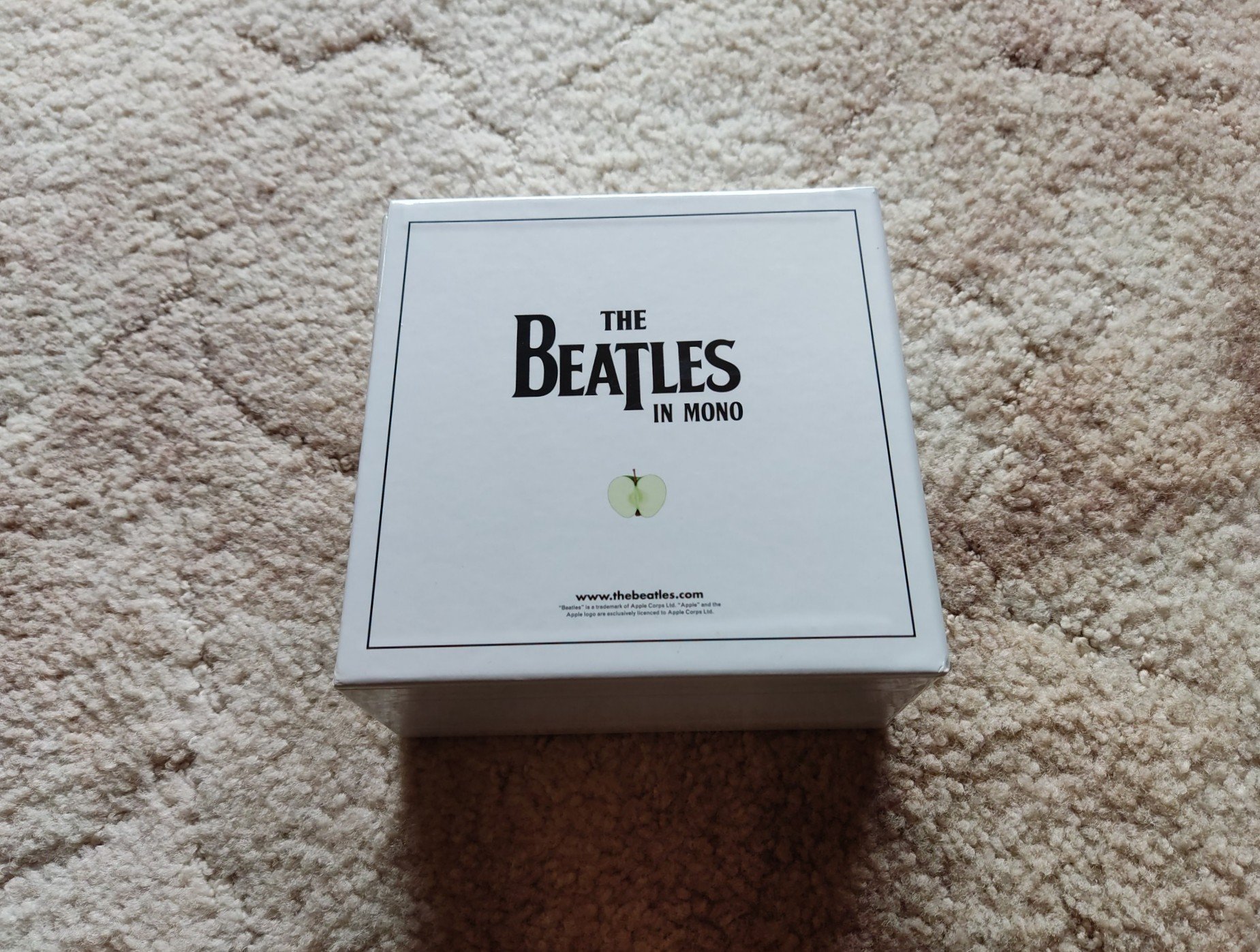 The Beatles in Mono CD Box Set - Vinyl, CD, and Blu-ray - StereoNET