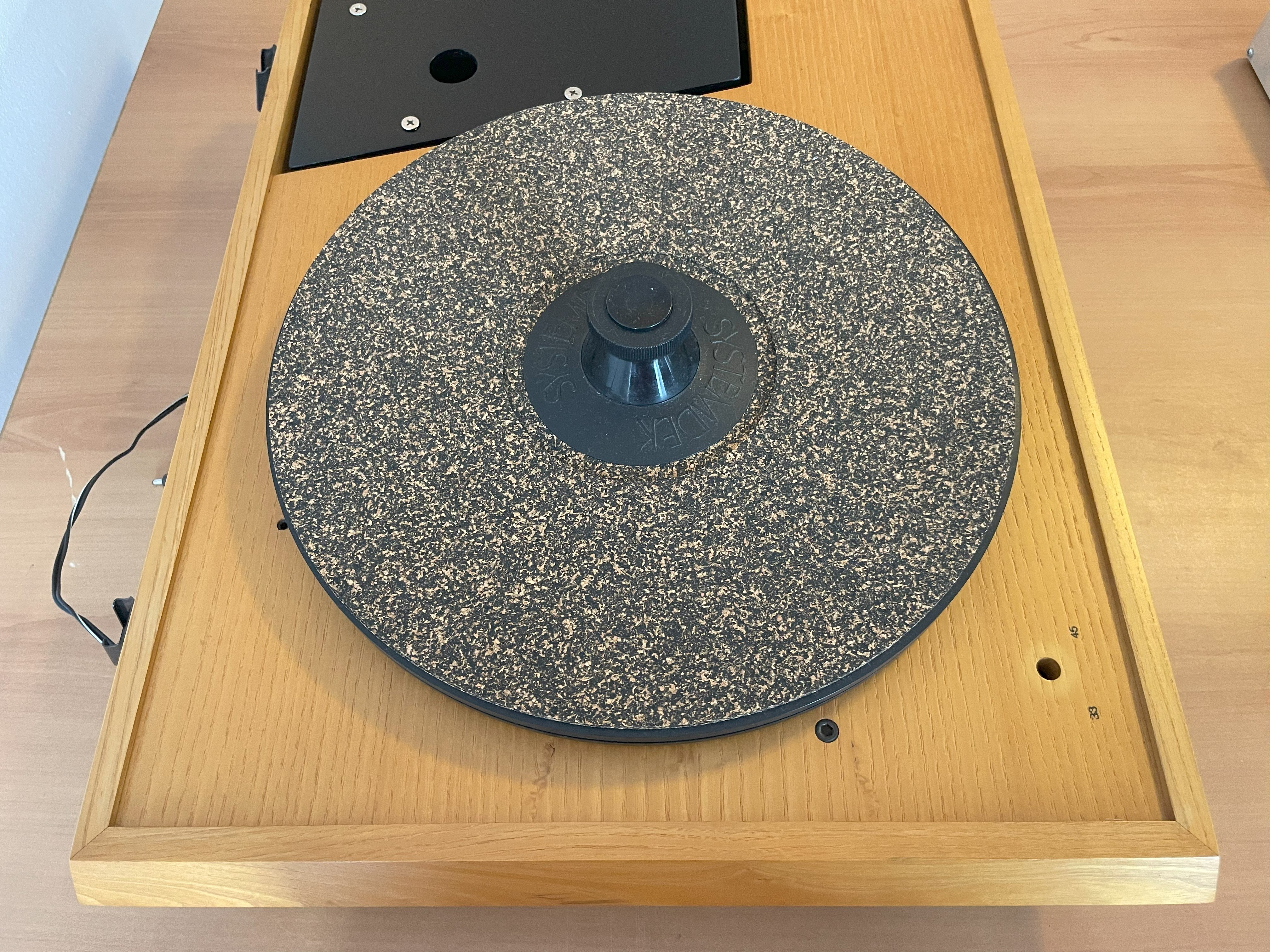 Systemdek IV Turntable - Turntables & Record Players - StereoNET