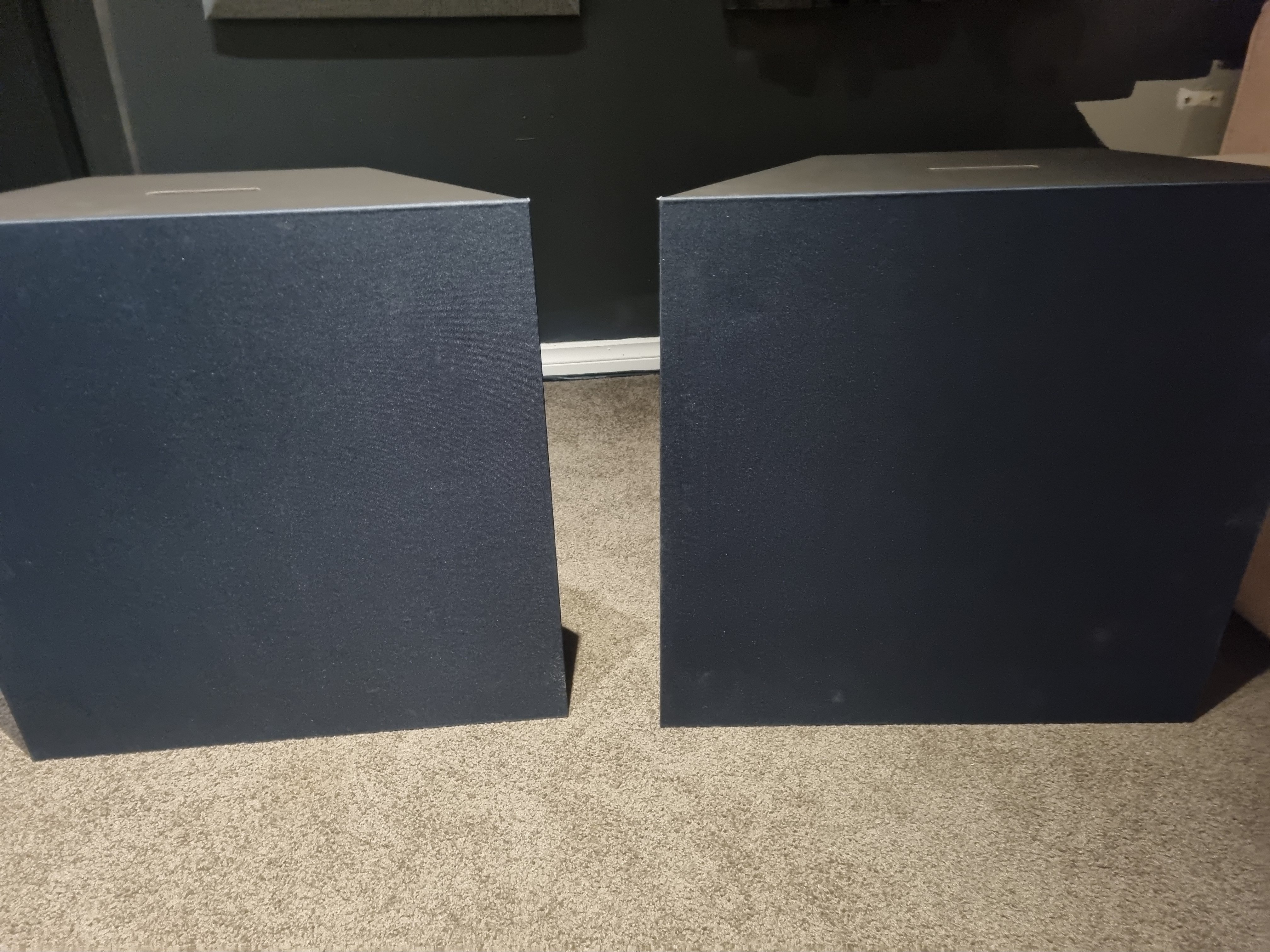 Vicoustic Super Bass Extreme VMT x2 - Hi-Fi and Cinema Cables ...