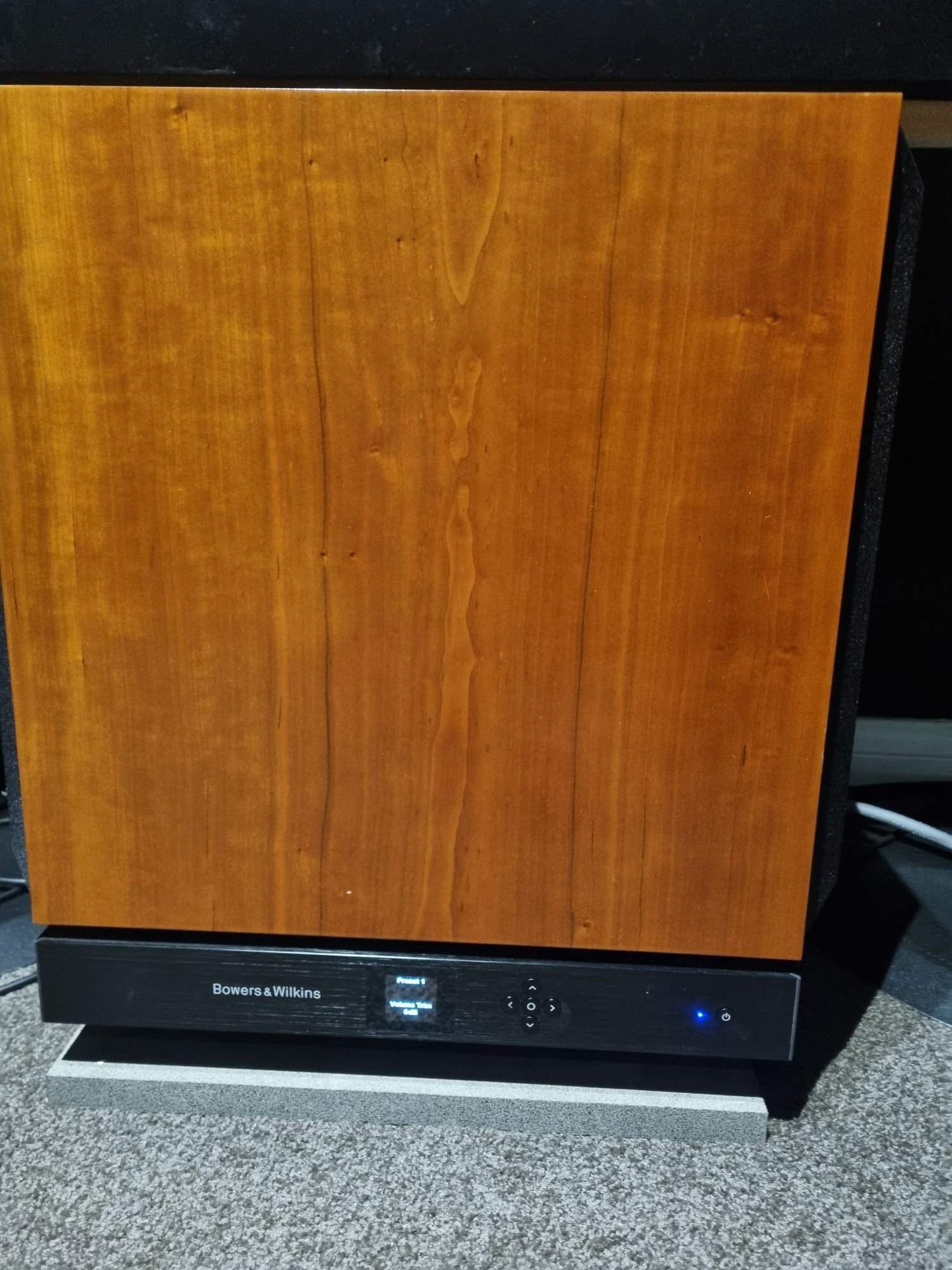 B&W DB1 Subwoofer - Stereo, Home Cinema, Headphones Components - StereoNET