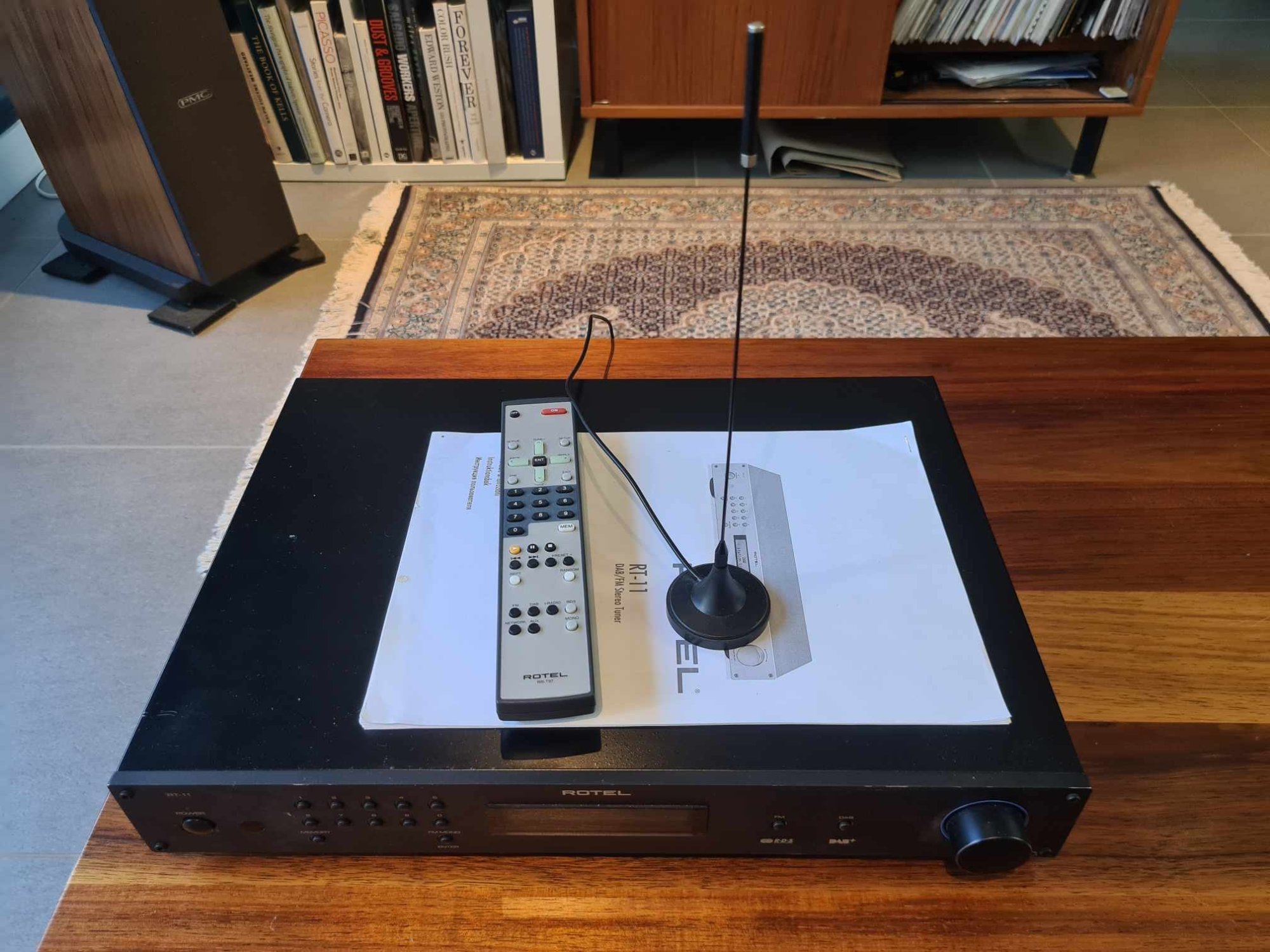 Rotel RT 11 Tuner FM & DAB+ - Stereo, Home Cinema, Headphones ...