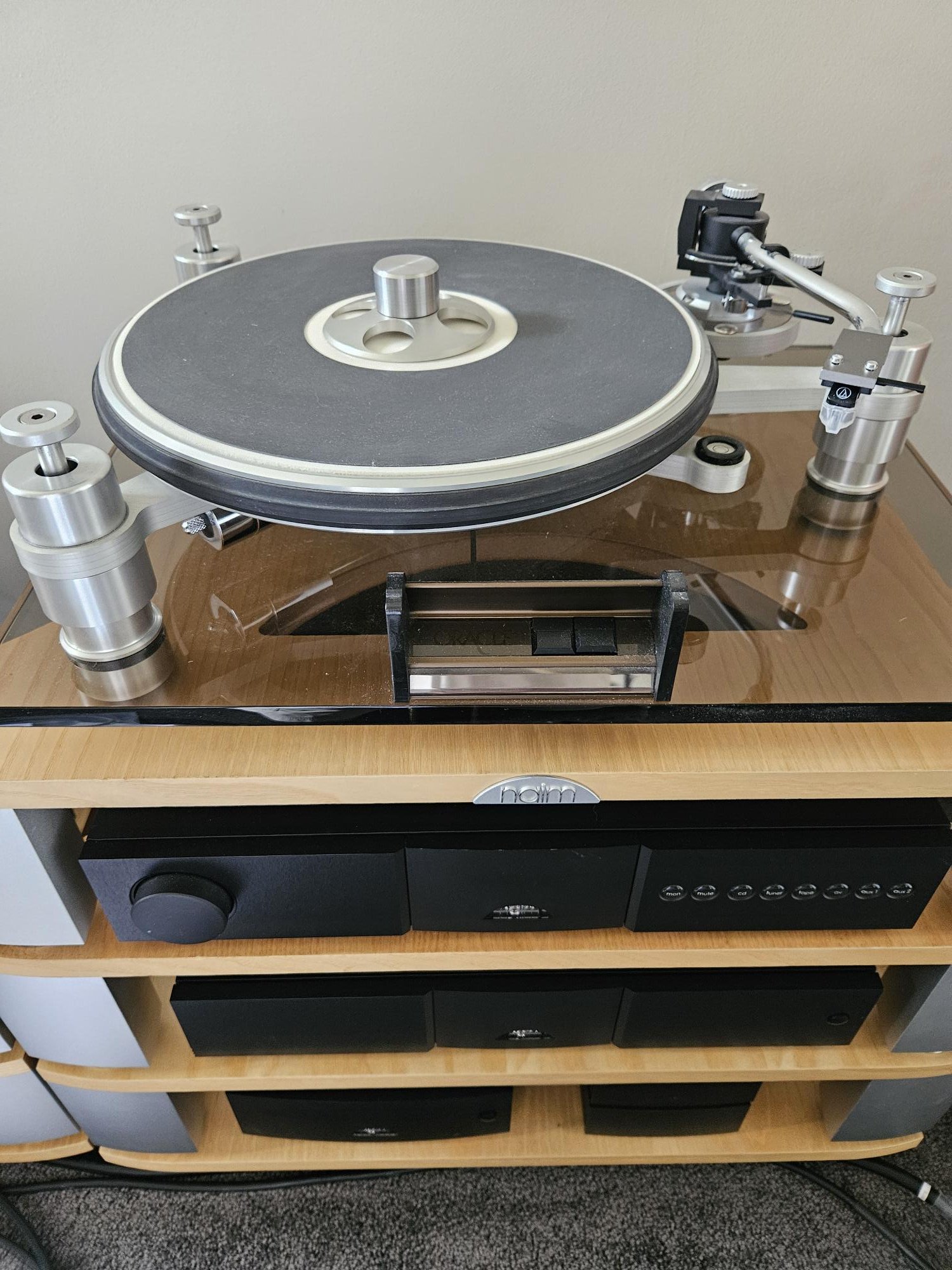 Oracle Delphi Turntable and Tonearm Package |﻿ Turntables & Record Players