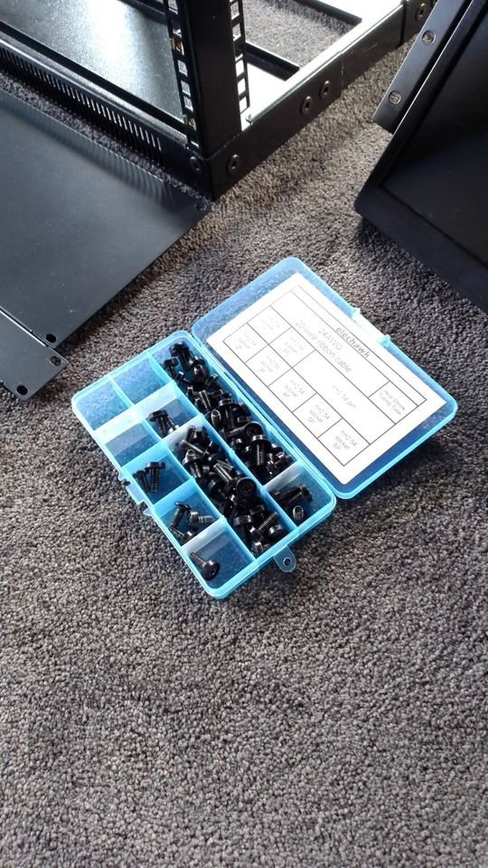 TitanAV 42RU Network Rack / Cabinet |﻿ Computers & Related