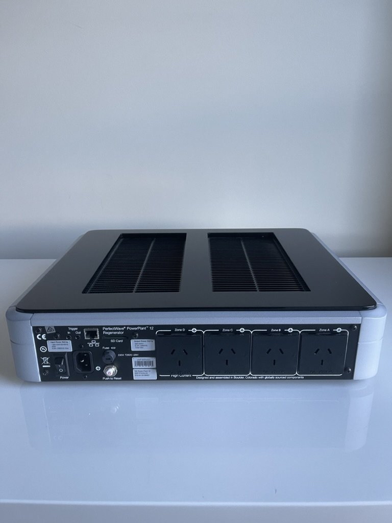 PS Audio P12 Power Regenerator - Power Filtering / Conditioning - StereoNET