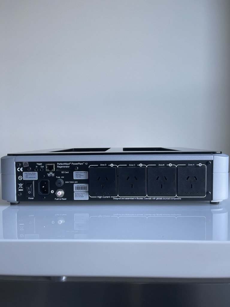 PS Audio P12 Power Regenerator - Power Filtering / Conditioning - StereoNET