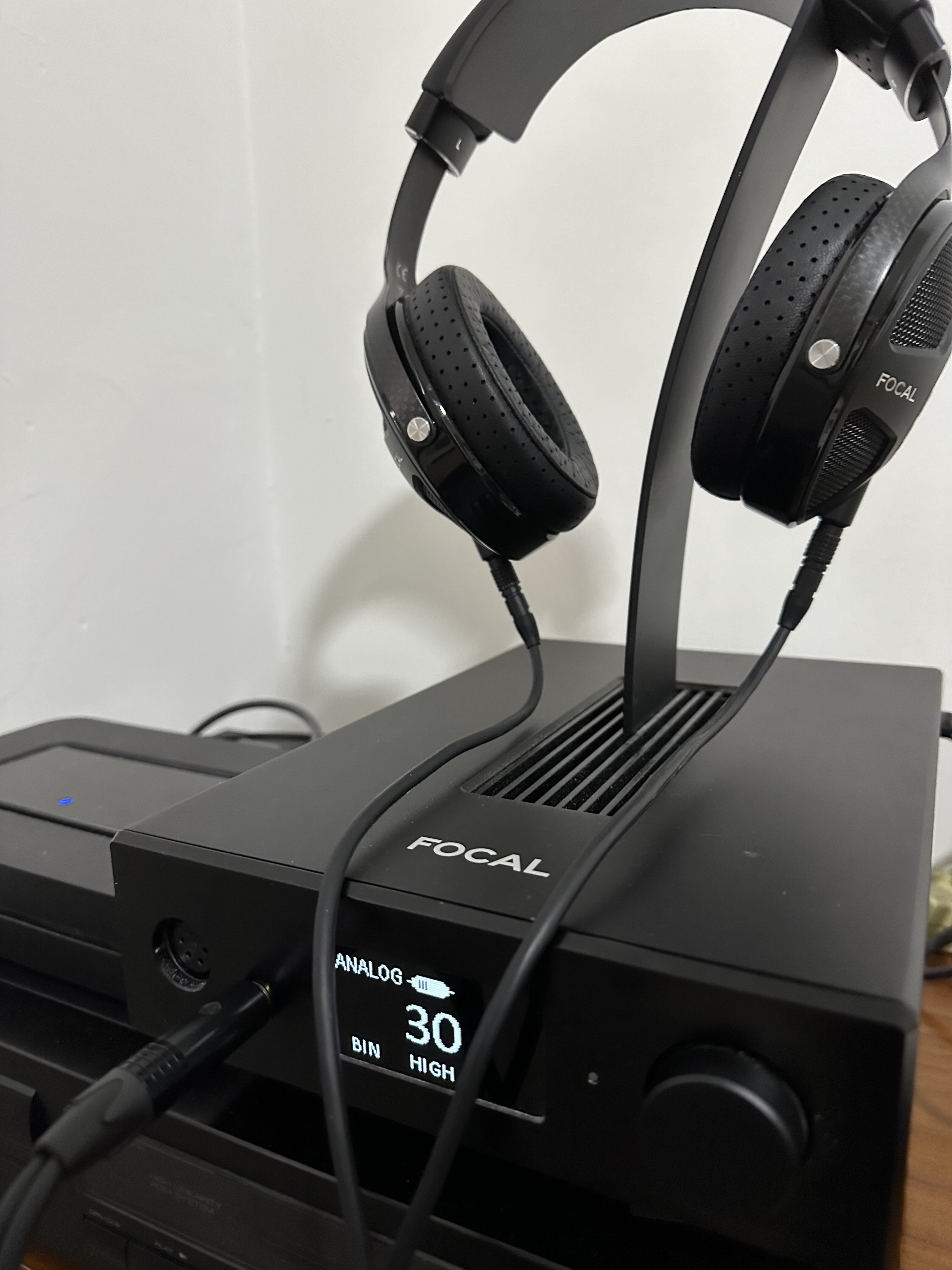 Focal Arche Headphone Amplifier - Headphone Amps & DACs - StereoNET