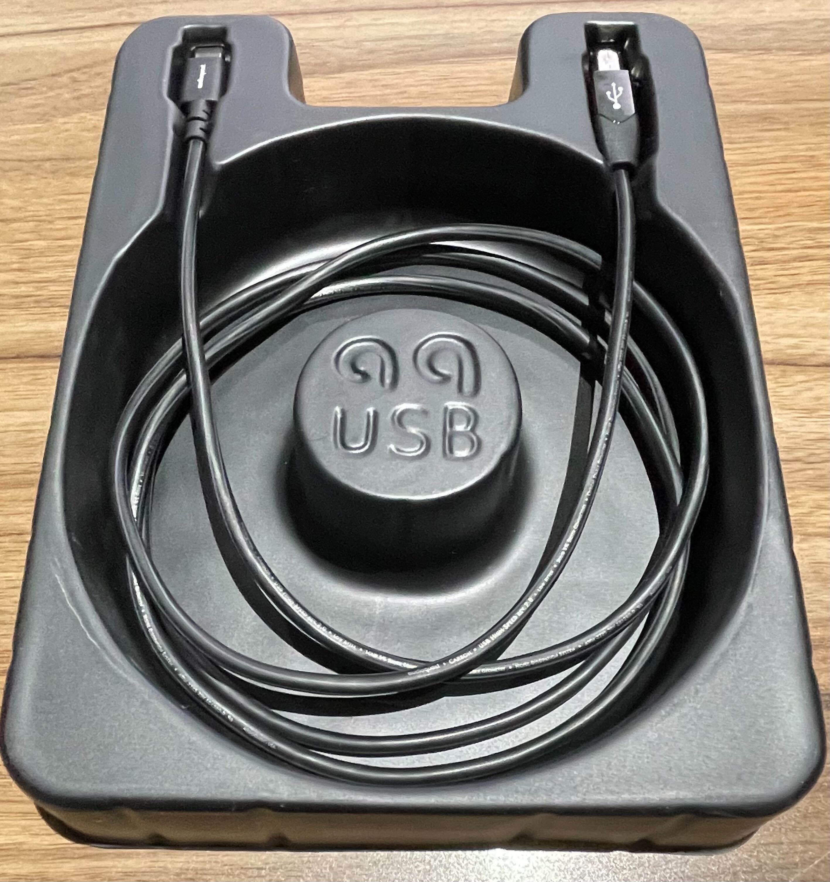 AudioQuest Carbon USB Cable - Digital Cables - StereoNET