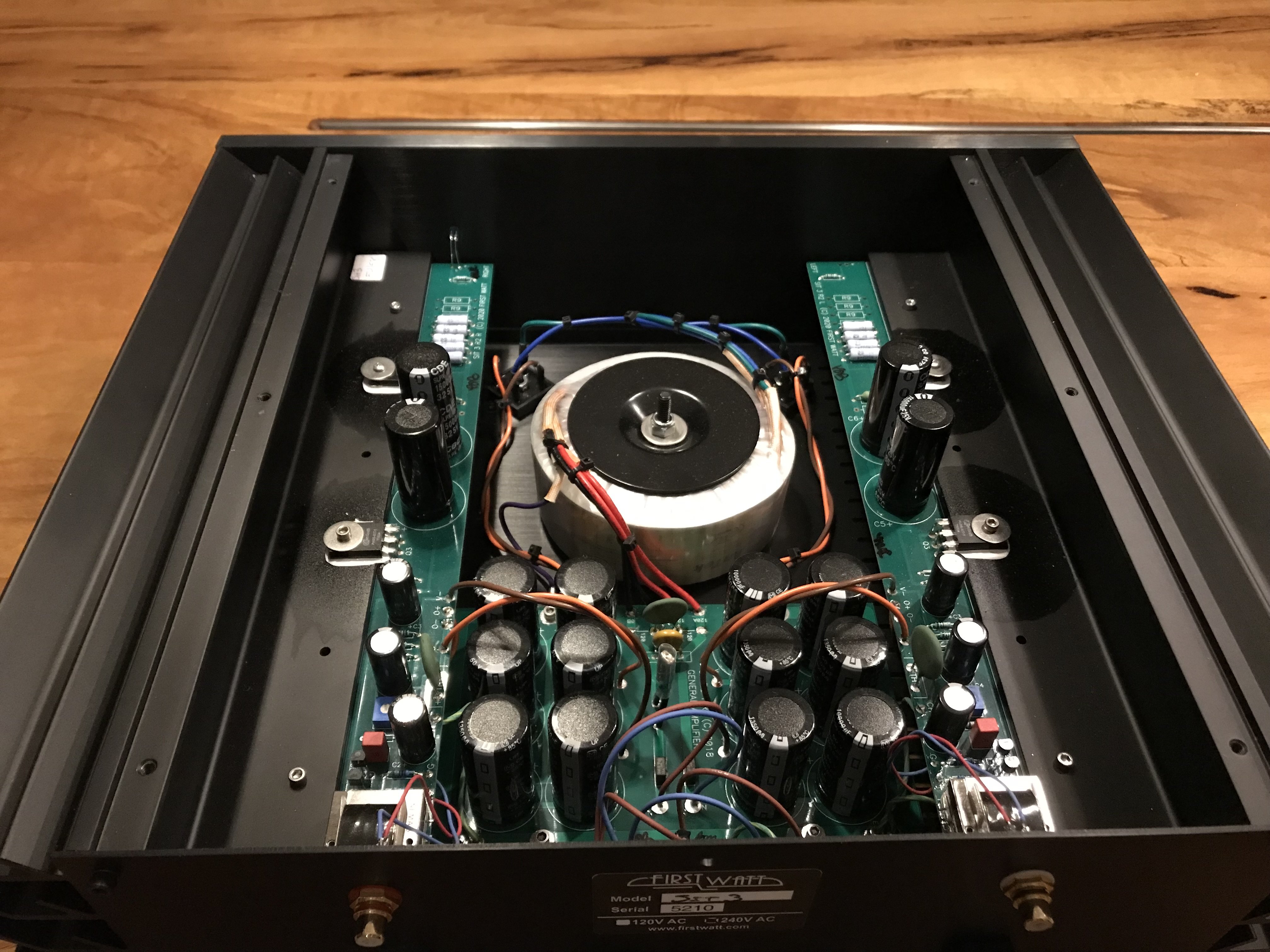 First Watt SIT-3 Power Amplifier - Power Amplifiers - StereoNET
