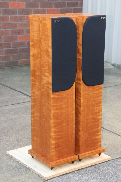 Proac D15 Floorstanding Loudspeakers |﻿ Floorstanders